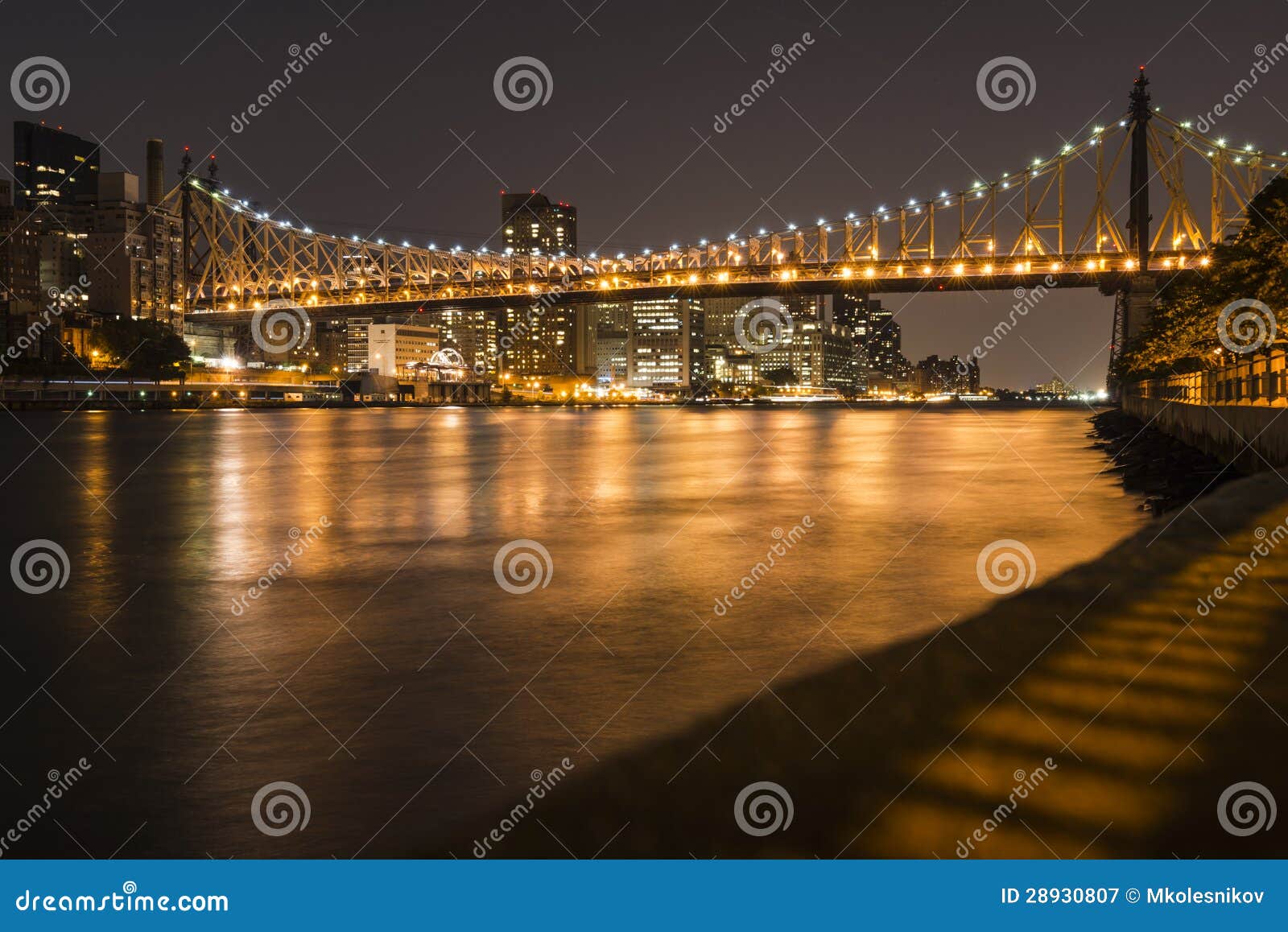 Queens Bridge stock image. Image of reflection, city - 28930807
