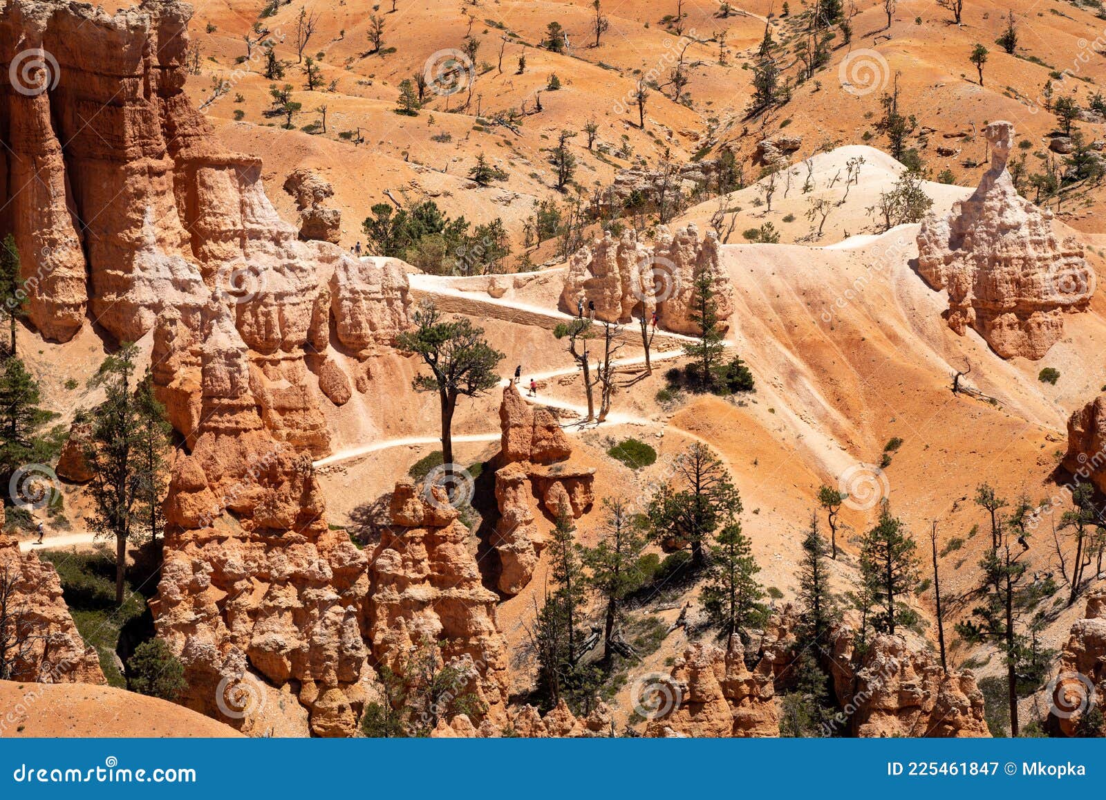 Queens Garden Trail with Switchbacks in Bryce Canyon National Park ...