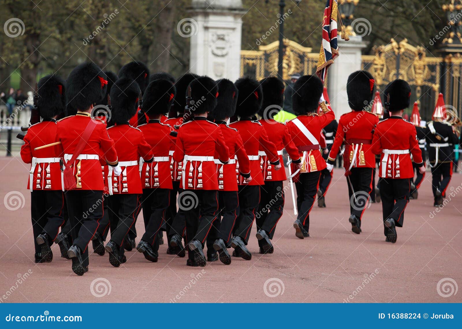 Queens guards marching editorial stock image. Image of british - 16388224