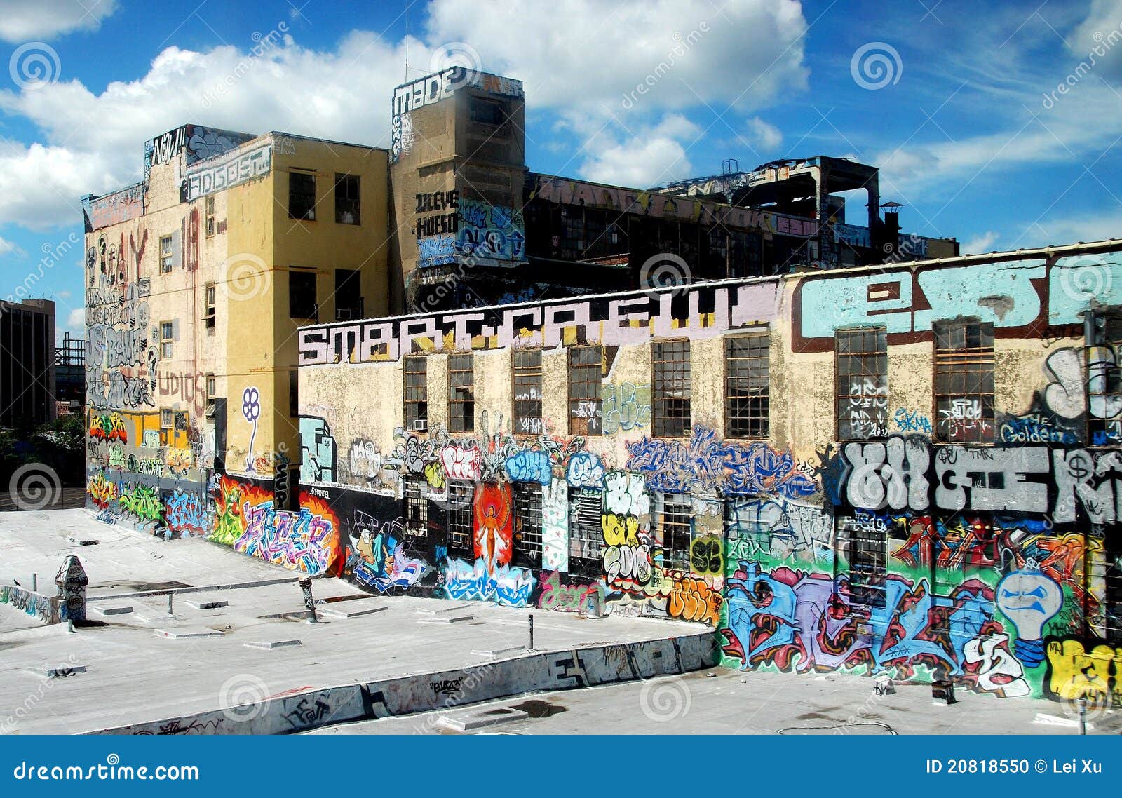 Queens, NY: Factory Covered in Graffiti Editorial Image - Image of ...