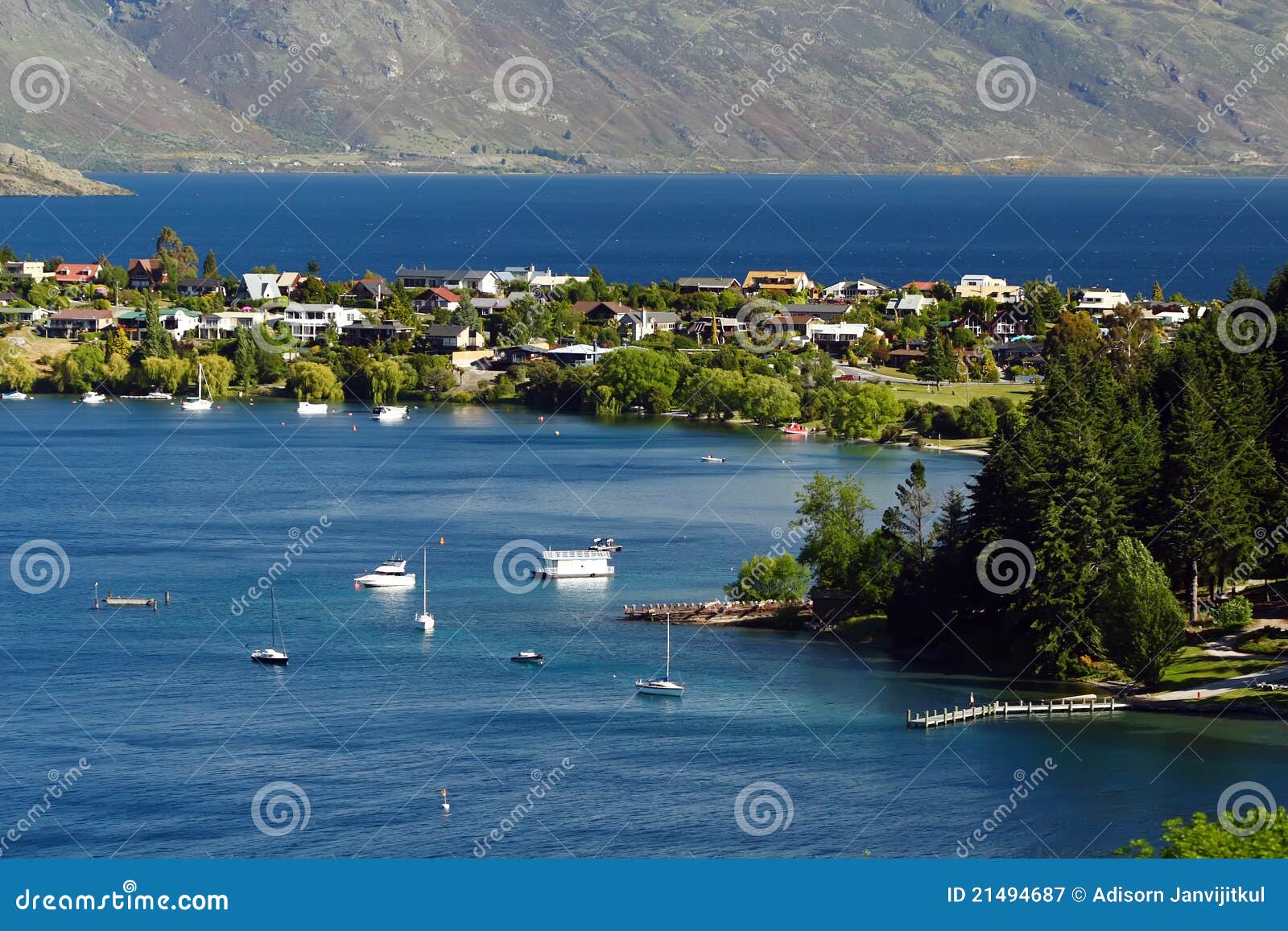 Queenstown lake stock image. Image of snow, outdoors - 21494687