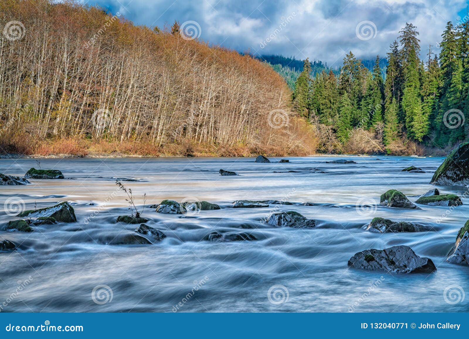 Queets River Late Afternoon Stock Image - Image of water, mountain ...