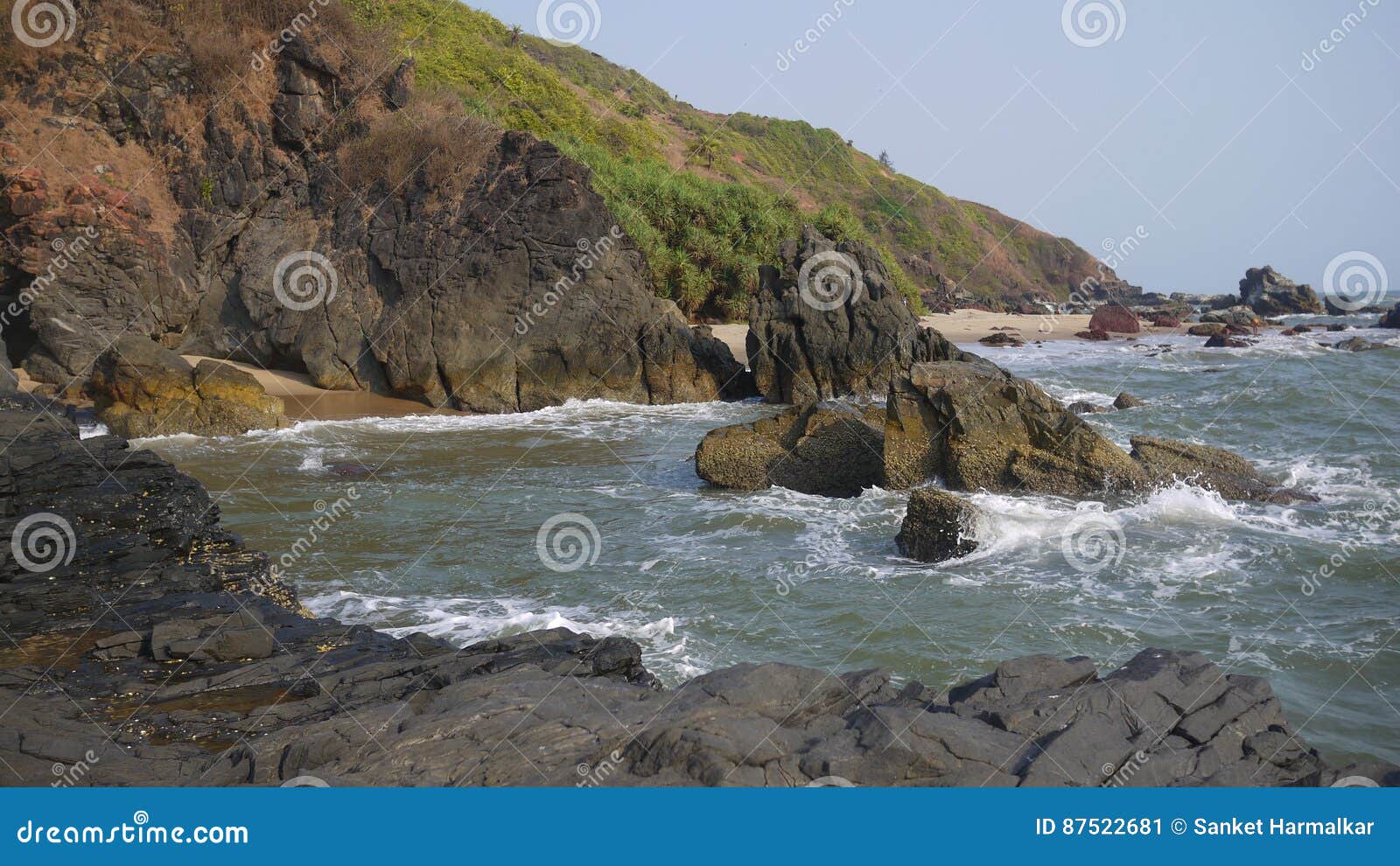 Querim beach, Goa stock image. Image of rocky, goas, querim - 87522681