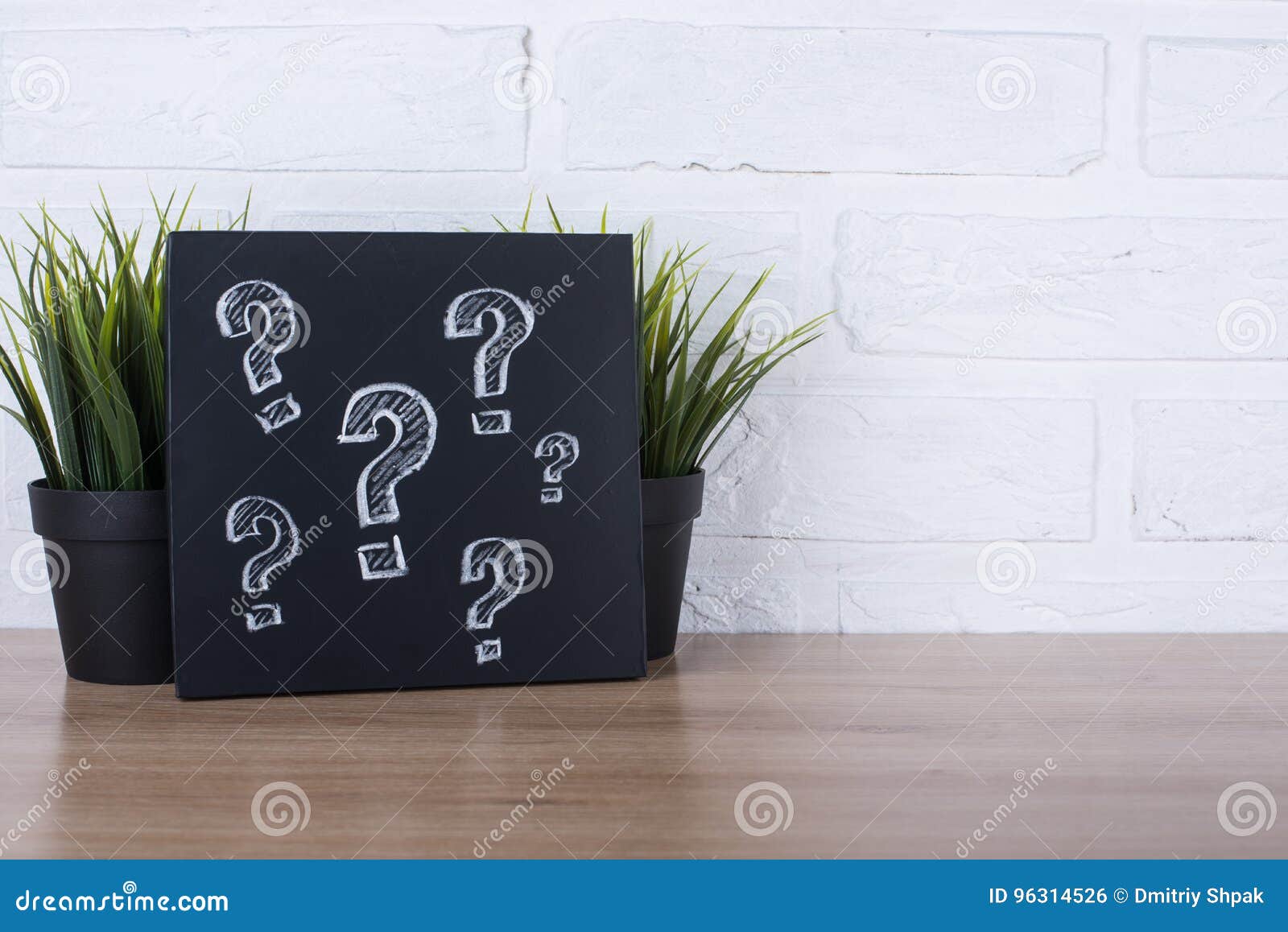 Question Mark on Blackboard Stock Photo - Image of chalk, drawing: 96314526