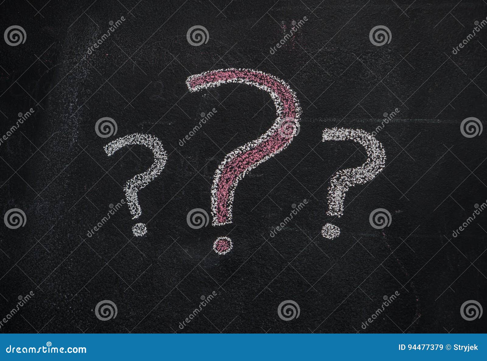Question Marks on Black Chalkboard Stock Image - Image of drawn, empty ...