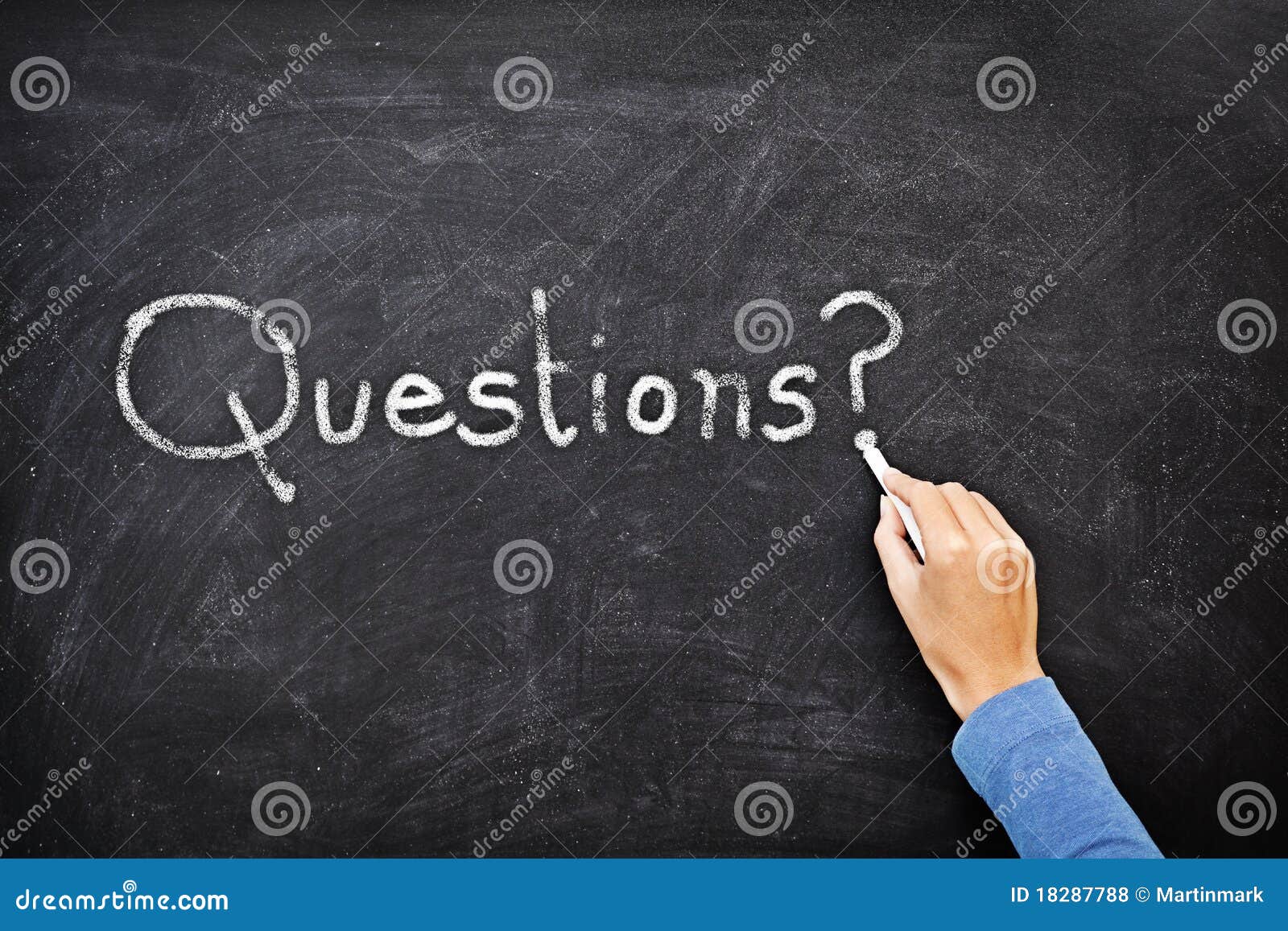 Questiona o quadro-negro foto de stock. Imagem de vazio - 18287788