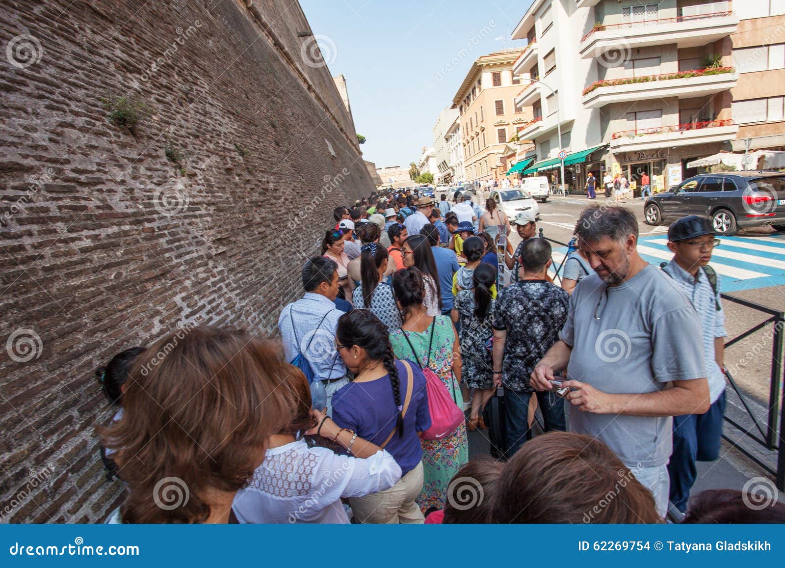 Queue Area at the Vatican Museum Editorial Stock Image - Image of ...