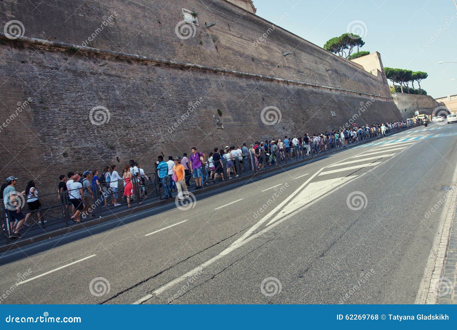 Queue Area at the Vatican Museum Editorial Stock Photo - Image of ...