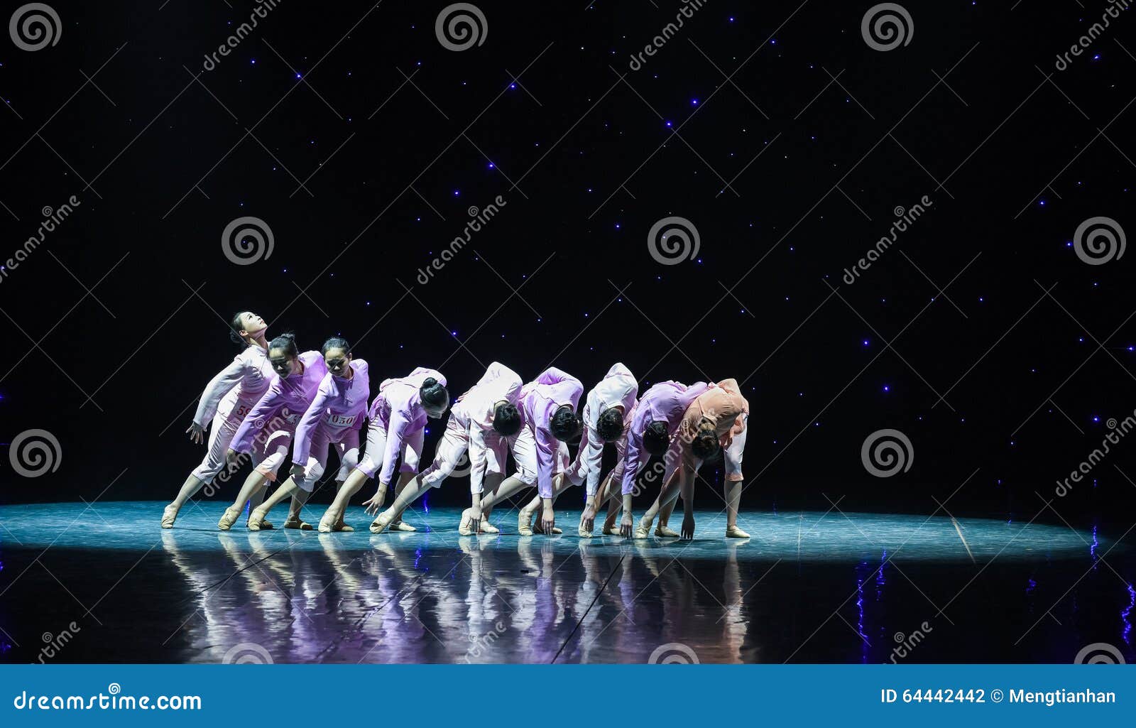 Queue Structure-the Yellow River Chorus-Group Dance Editorial ...