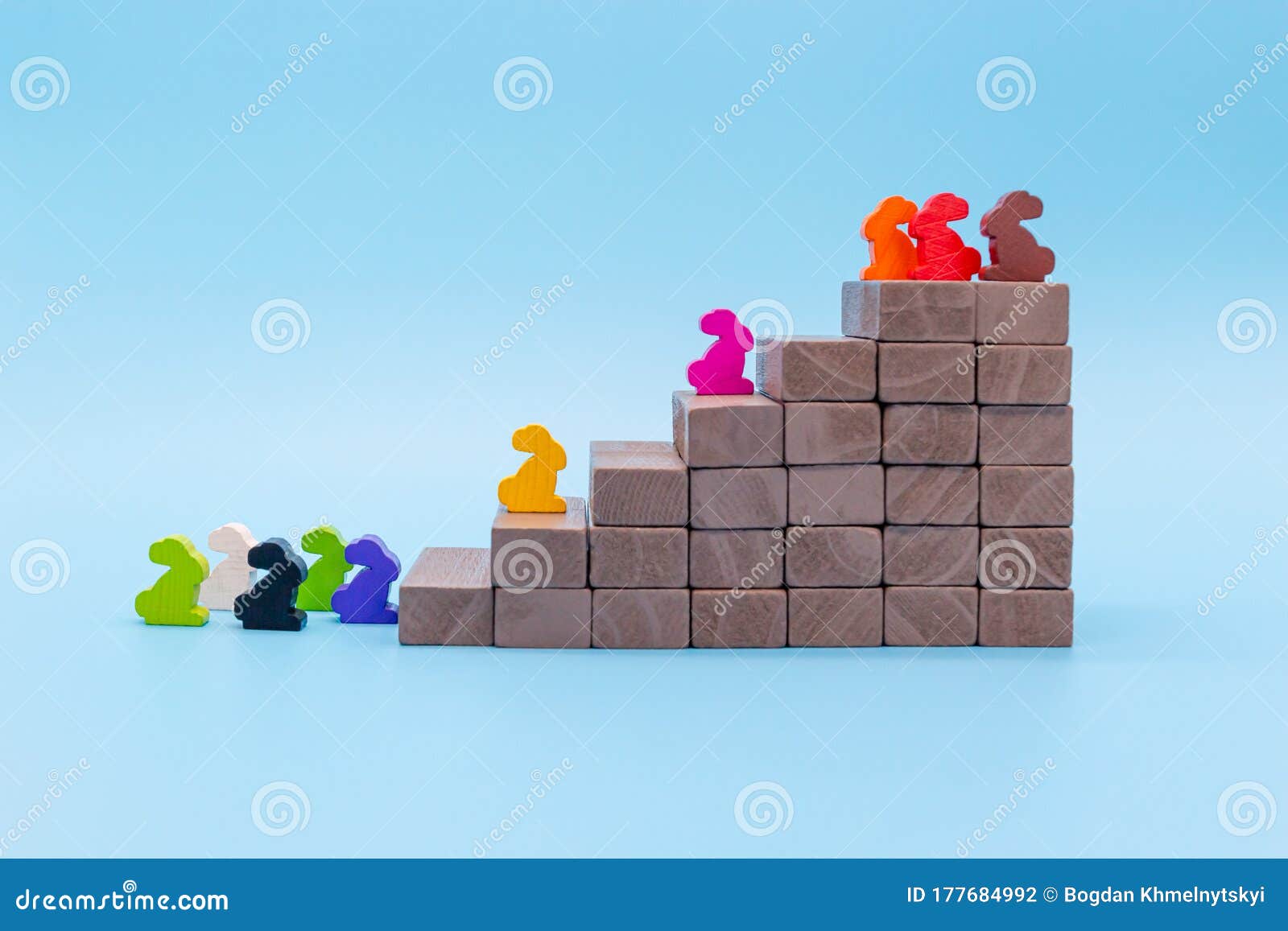 Queue To the Top and Success Concept, Team Succeeds and Helps Everyone ...