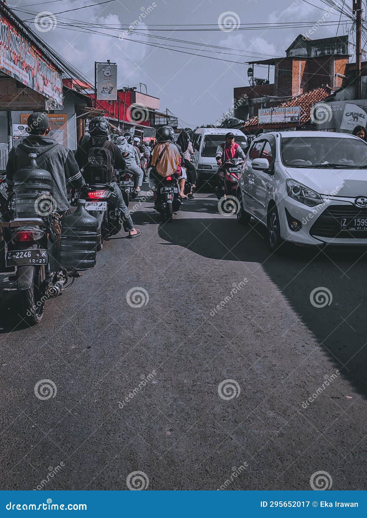 Queue Of Vehicles Refueling At Pertamina Gas Station Editorial Photo ...