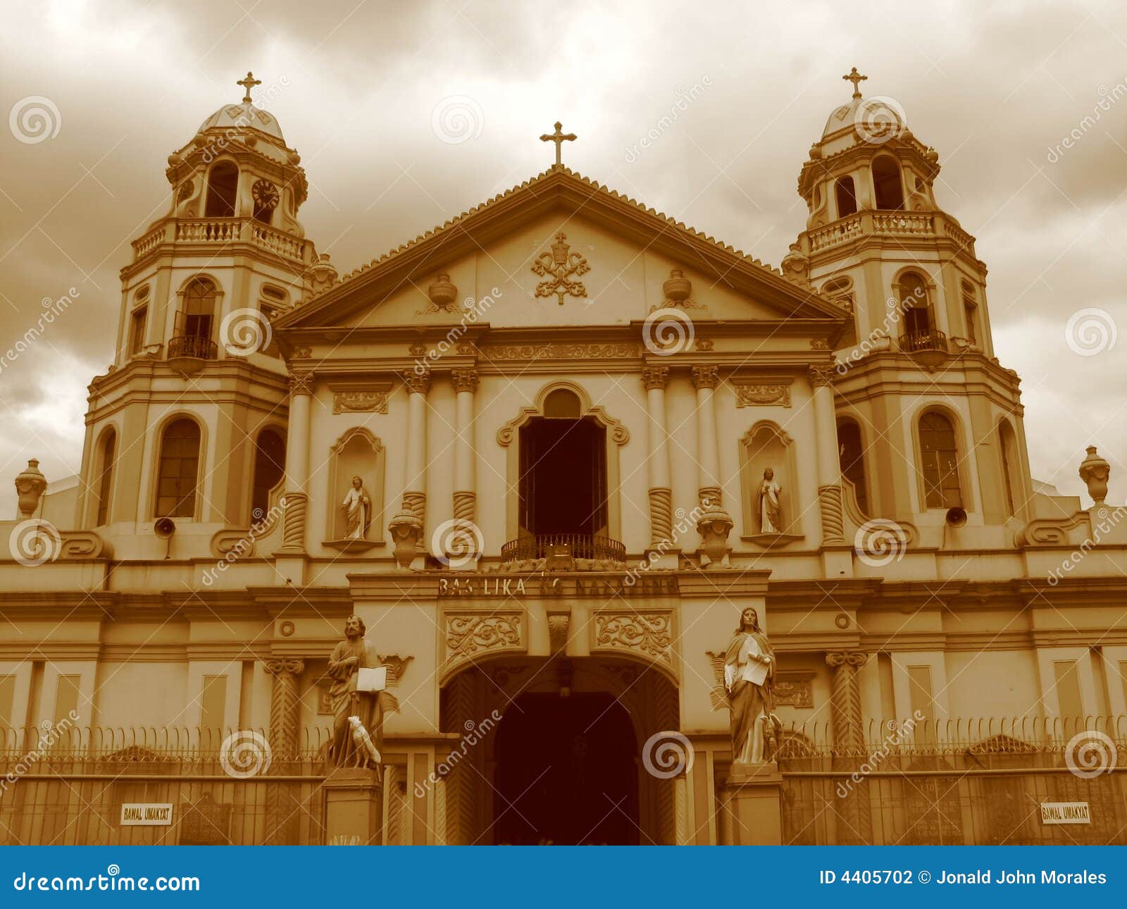 Quiapo Church stock photo. Image of cross, manila, quiapo - 4405702