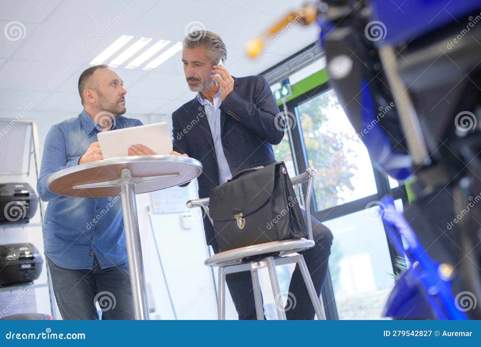 Quick Business Meeting in Lobby Stock Image - Image of luggage ...