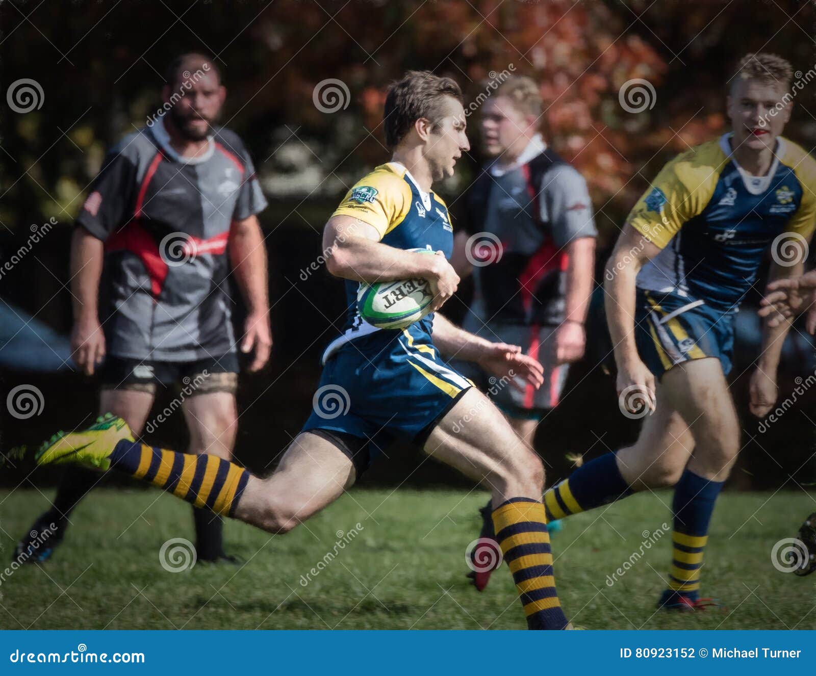 Quick Runner editorial photography. Image of arena, effort - 80923152