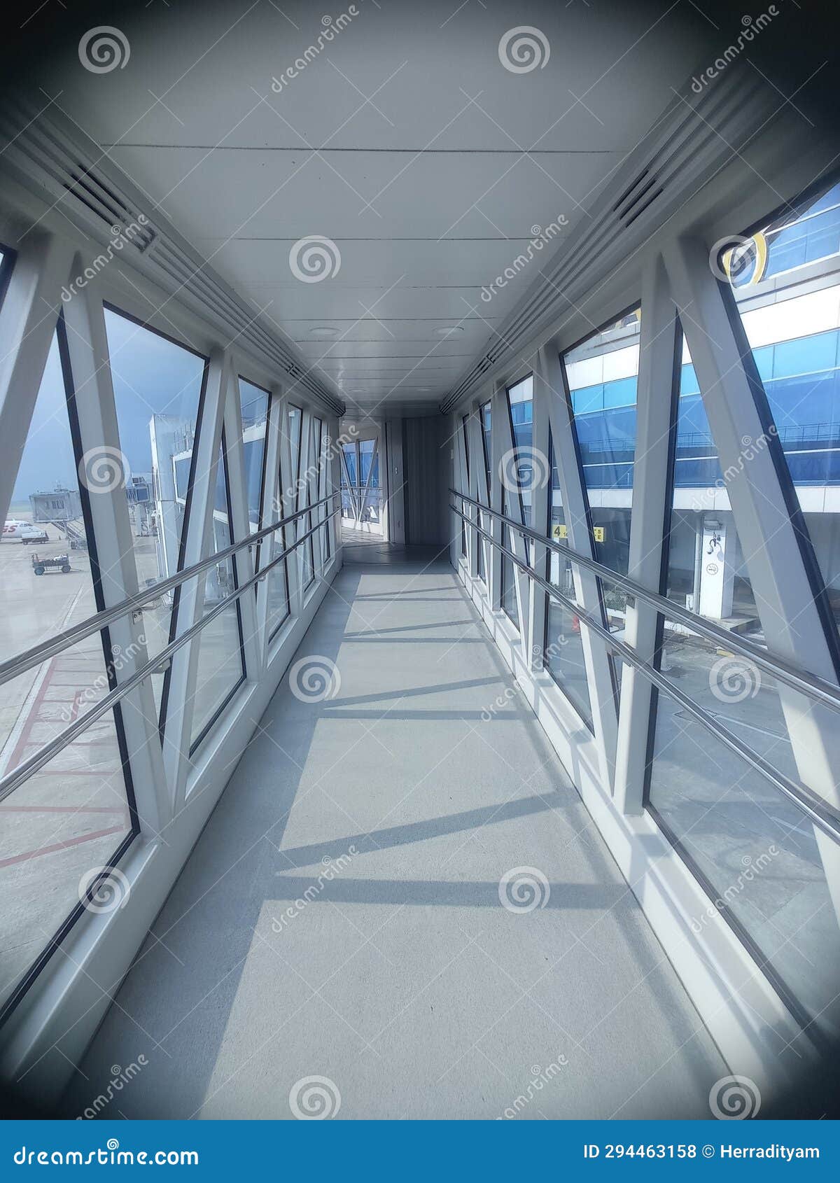 Airport Pathway Royalty-Free Stock Photo | CartoonDealer.com #20697813