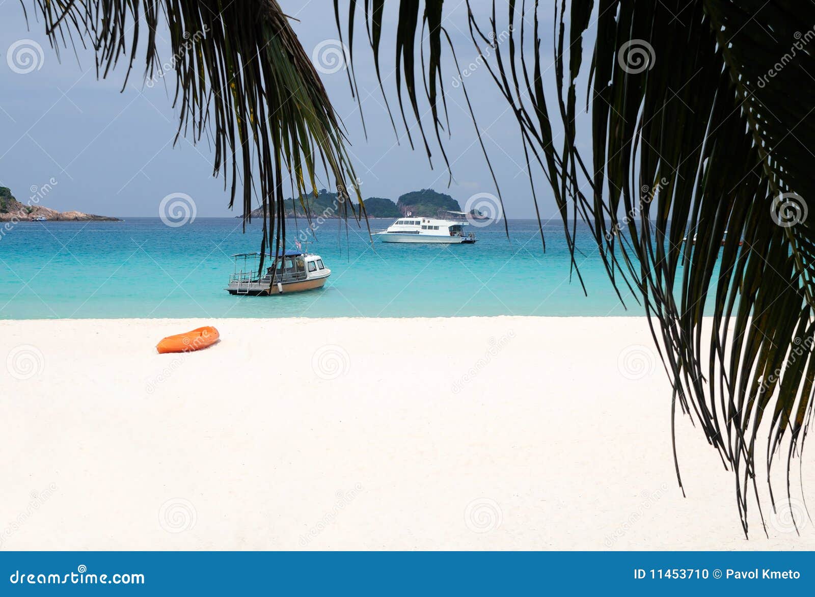 Quiet beach atmosphere stock photo. Image of scene, relax - 11453710