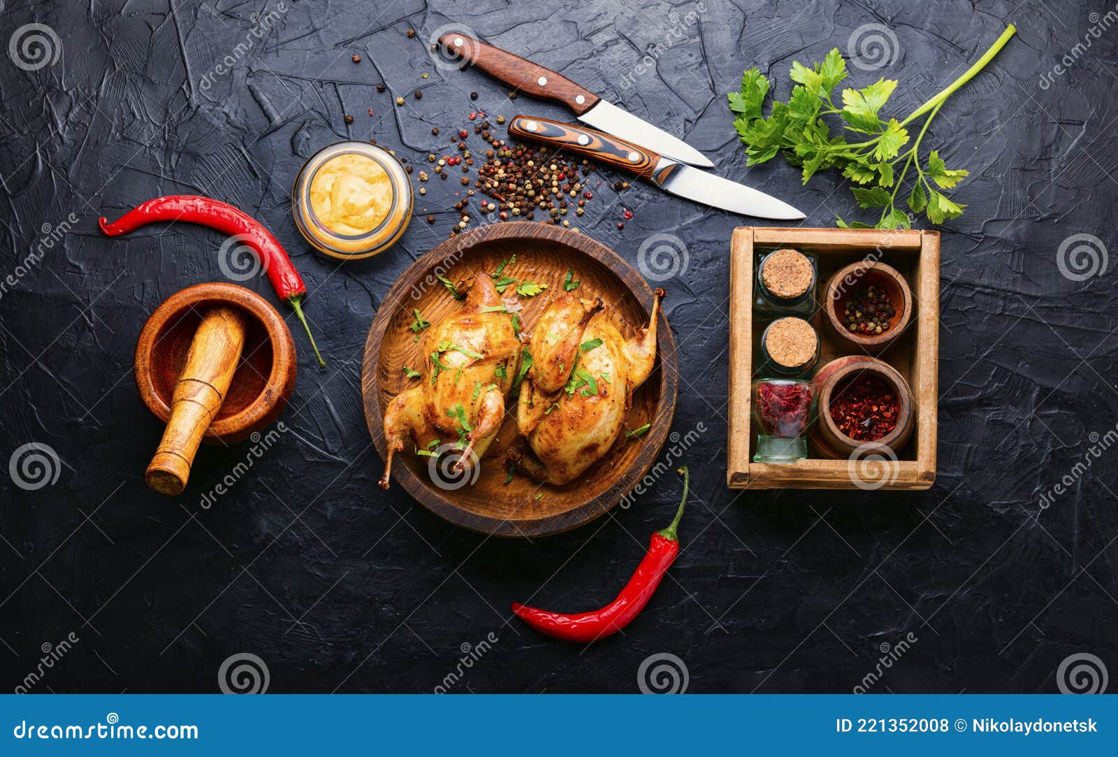 Quimera panada foto de archivo. Imagen de carne, asado - 221352008