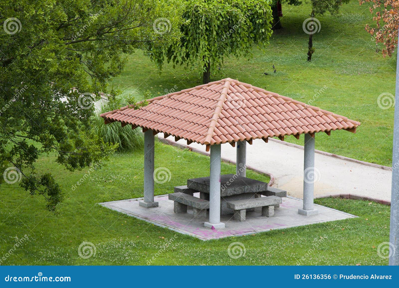 Quiosco del parque foto de archivo. Imagen de quiosco - 26136356