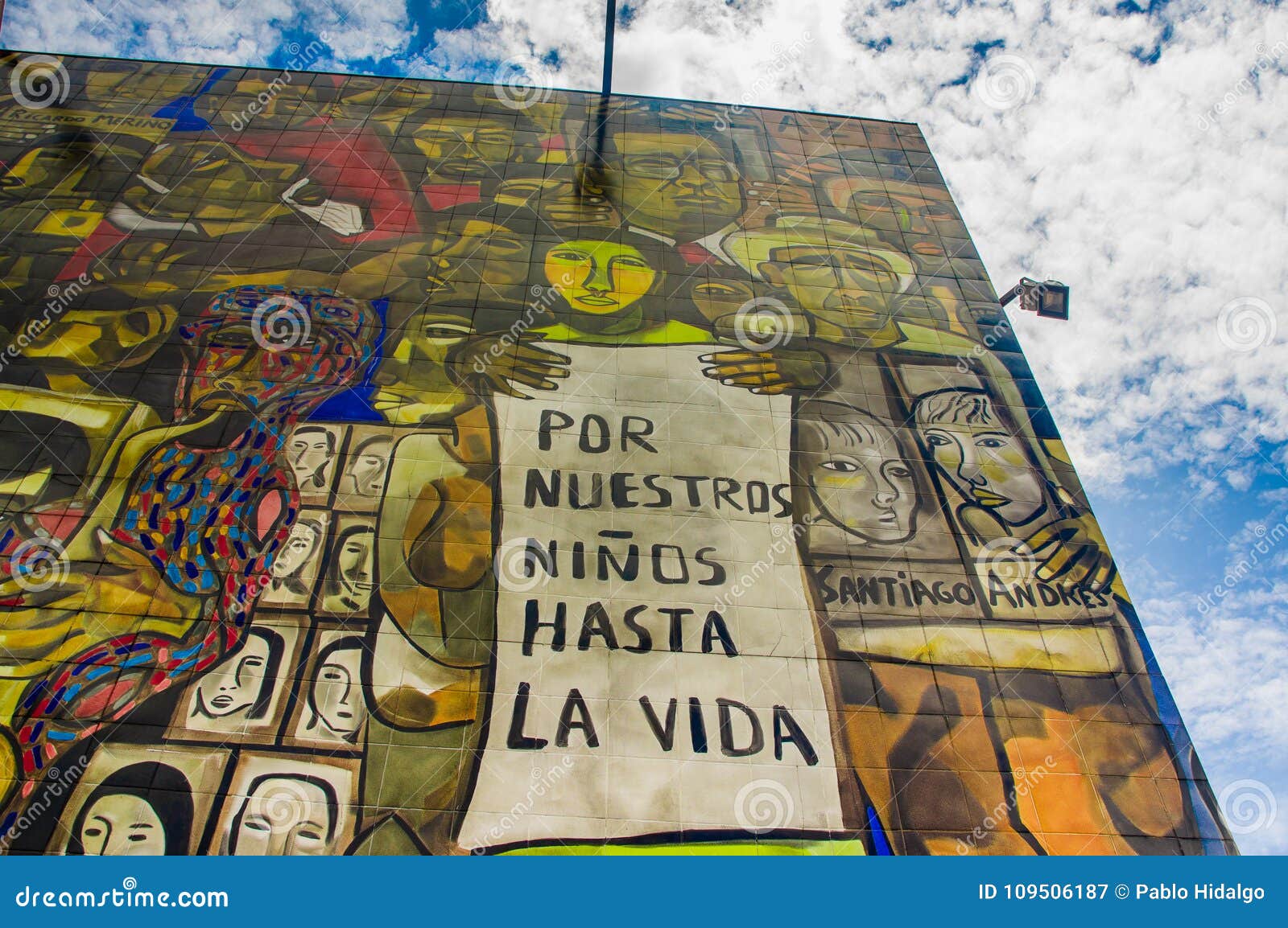 QUITO, ECUADOR AUGUST 20 2017: Beautiful Mural Graffiti on a Wall in ...