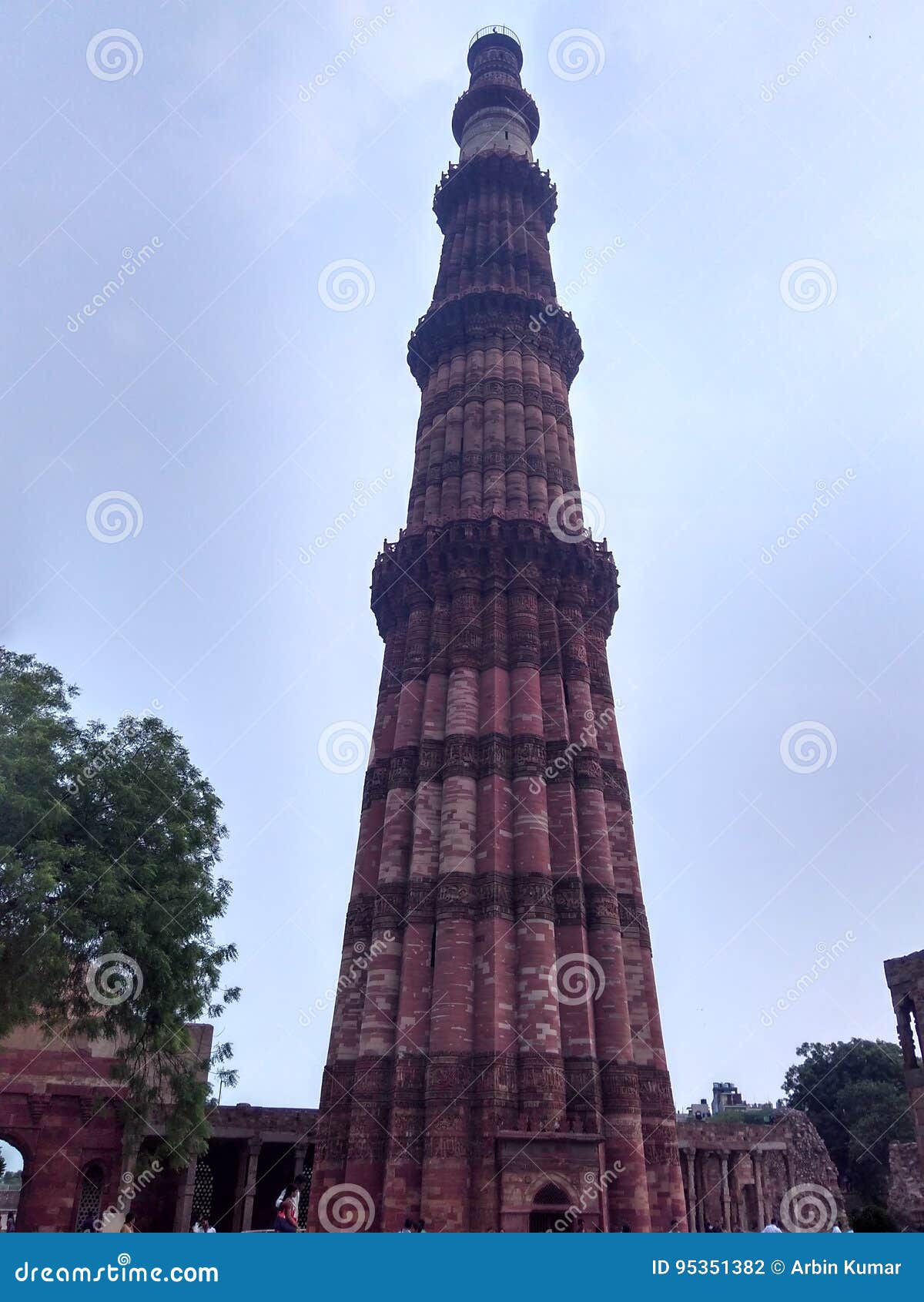 Qutub minar editorial photography. Image of minar, forever - 95351382