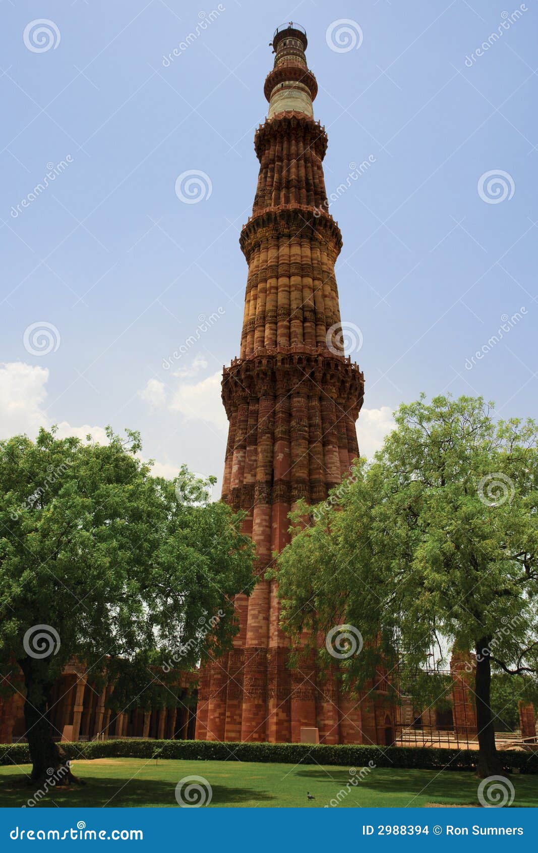 Qutub Minar stock photo. Image of design, carved, mosque - 2988394