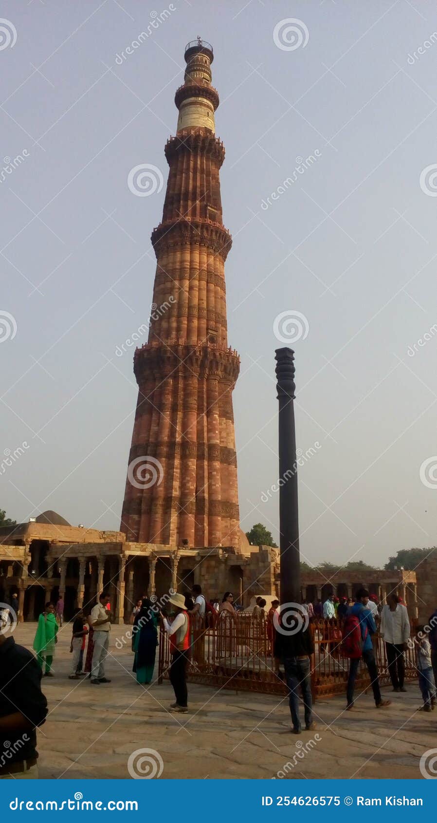 Qutub minar editorial image. Image of public, qutub - 254626575