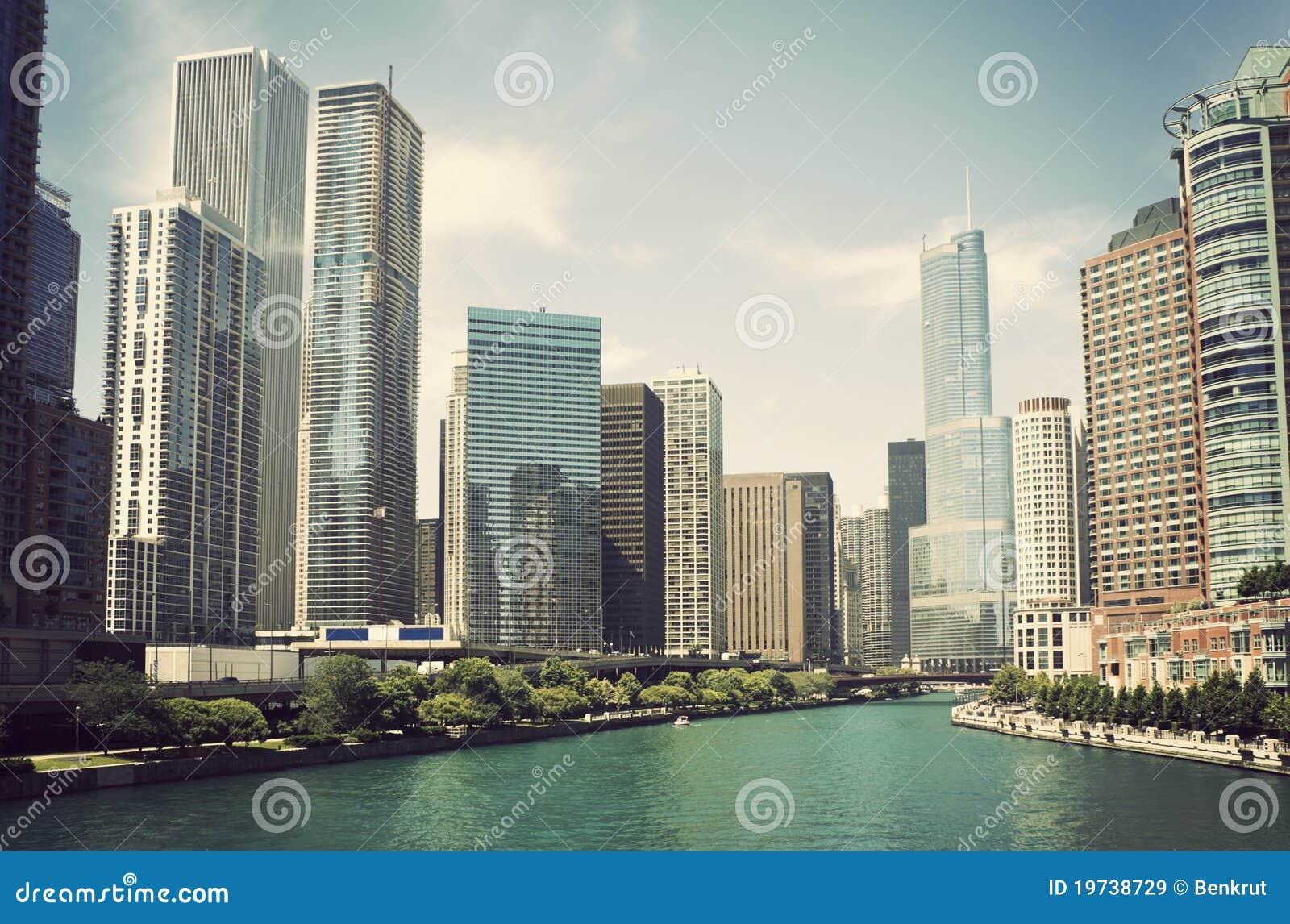 Río de Chicago imagen de archivo. Imagen de céntrico - 19738729
