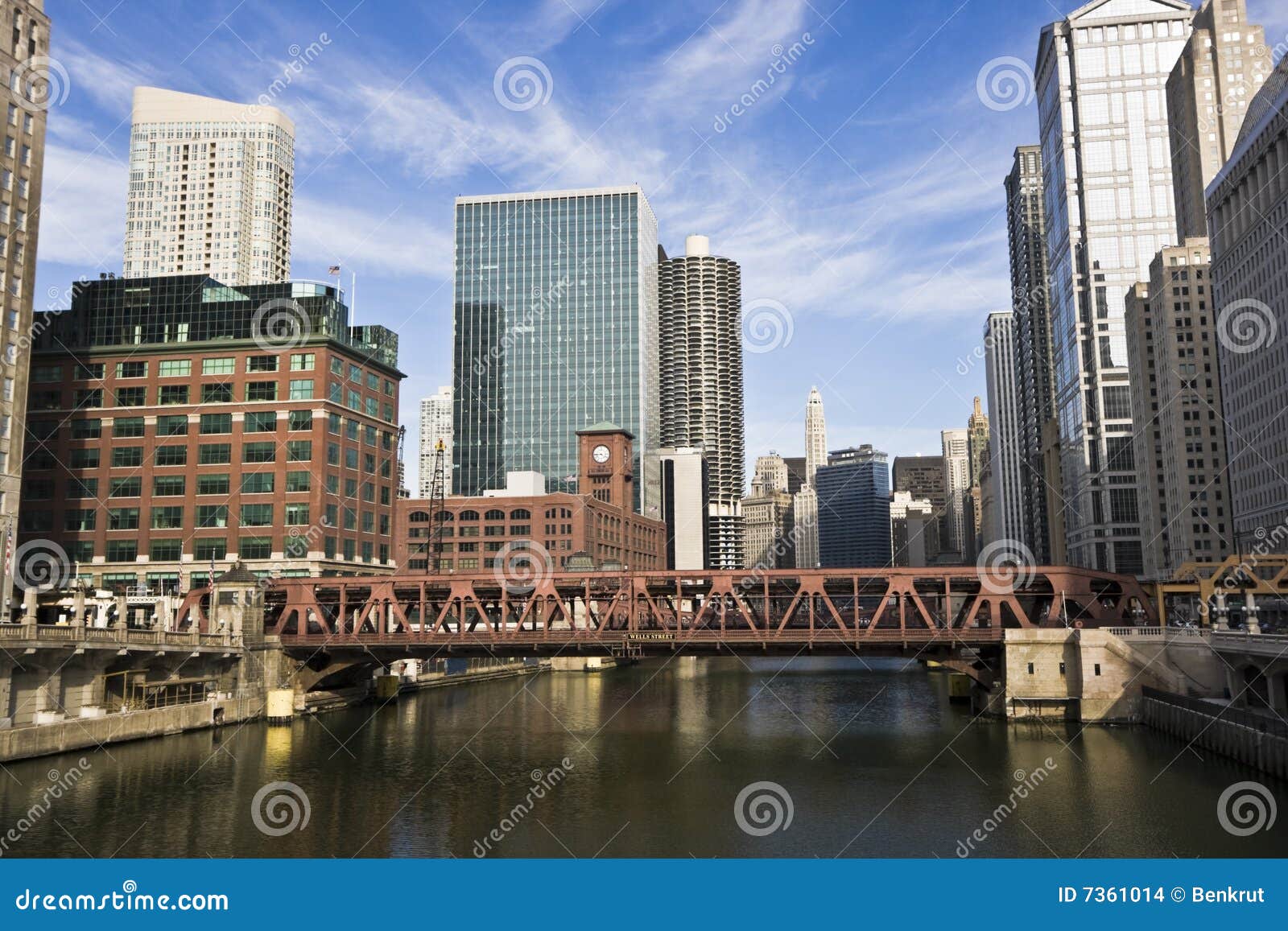 Río de Chicago foto de archivo. Imagen de gente, conducir - 7361014