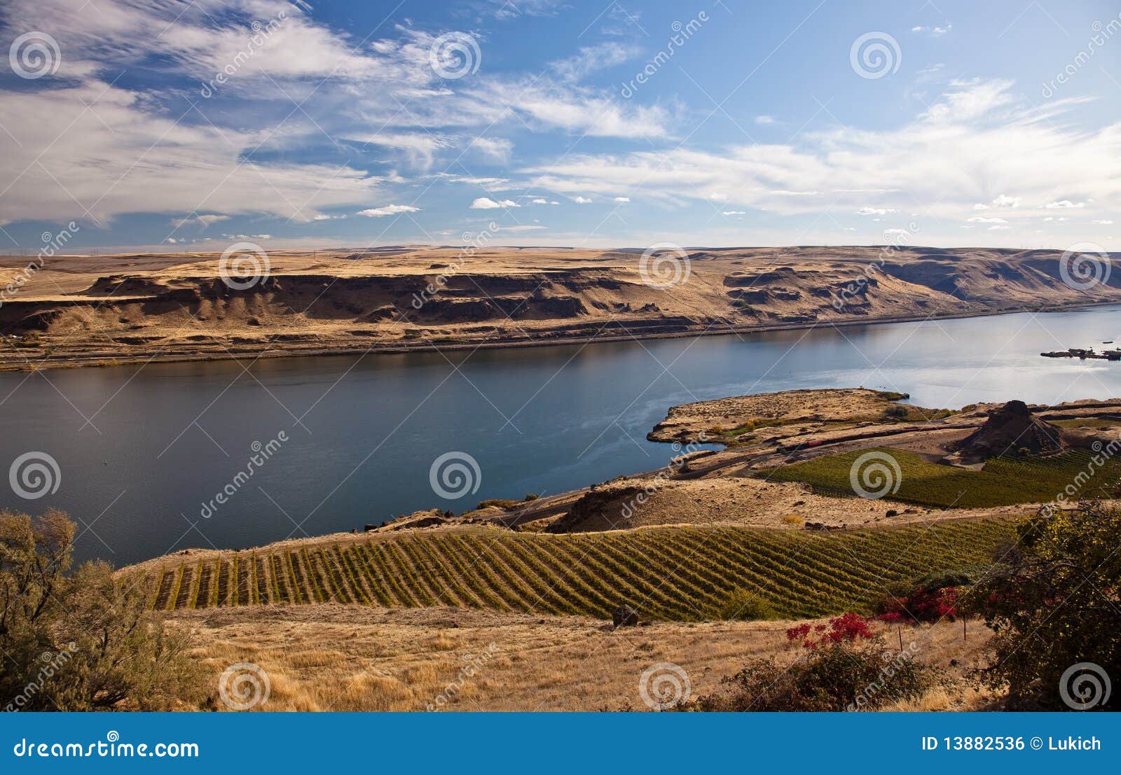 Río De Colombia De Washington Foto de archivo - Imagen de estados ...