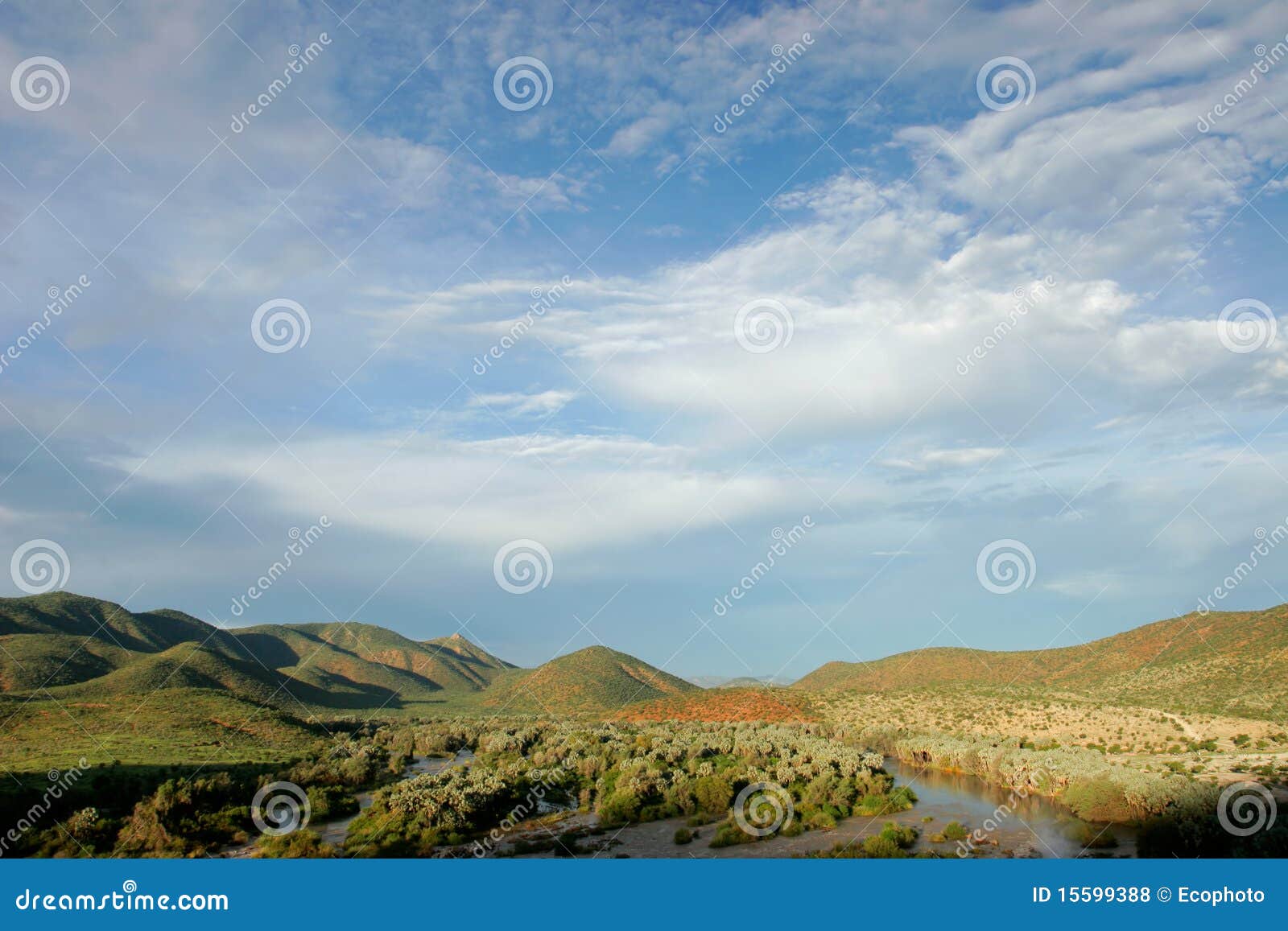 Río de Kunene, Namibia foto de archivo. Imagen de angola - 15599388