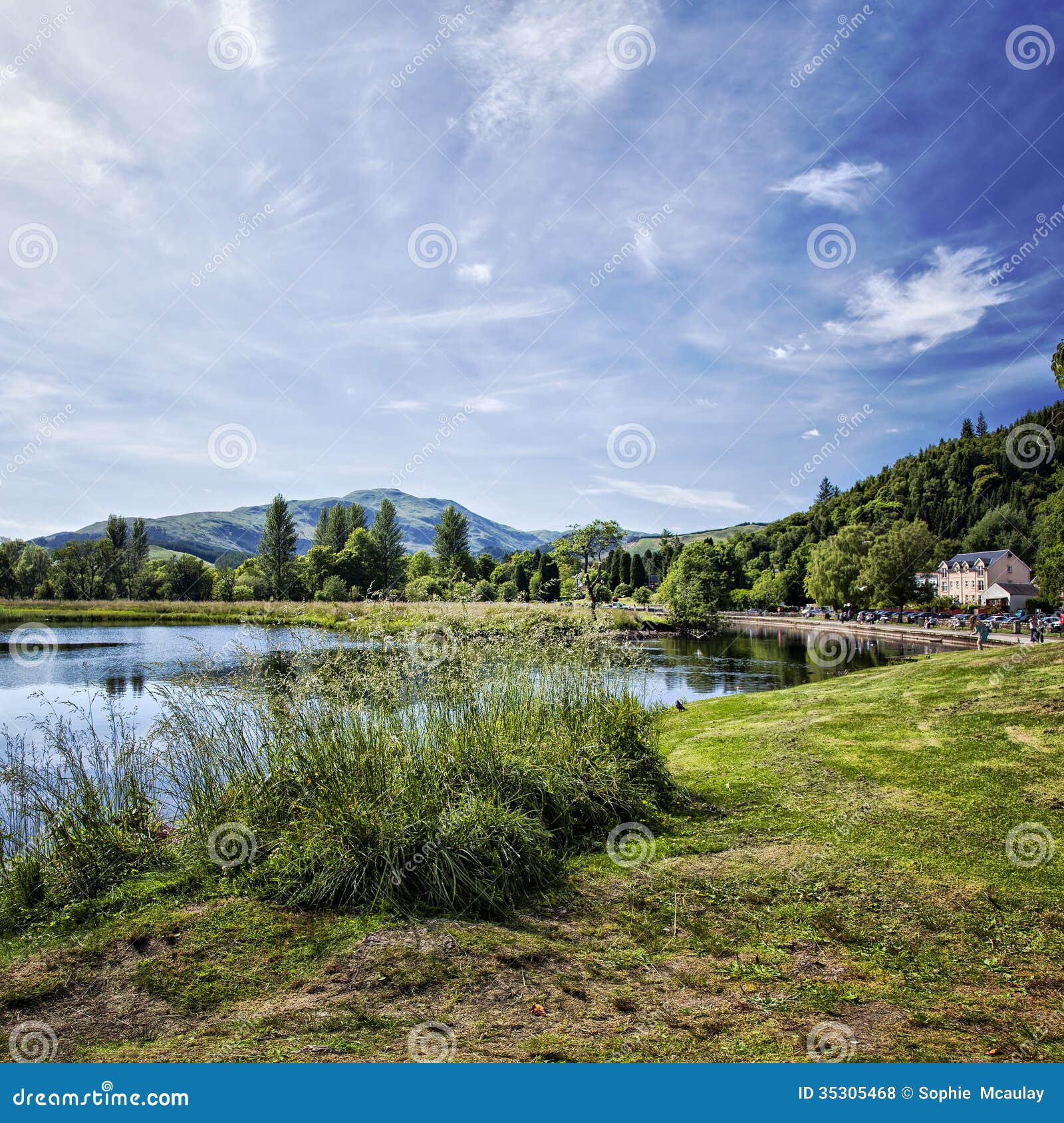 Río Teith Callander, Escocia. Foto de archivo - Imagen de aldea, verano ...