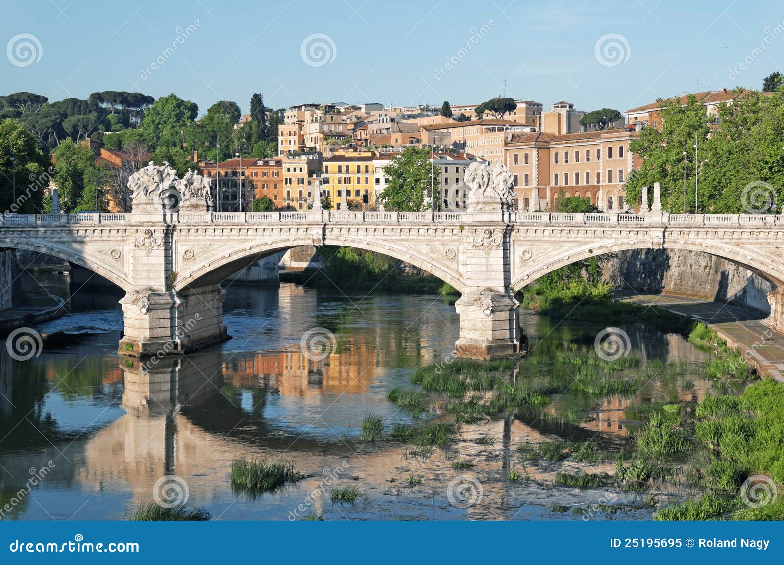 Río Tiber, Roma - Italia imagen de archivo. Imagen de europa - 25195695