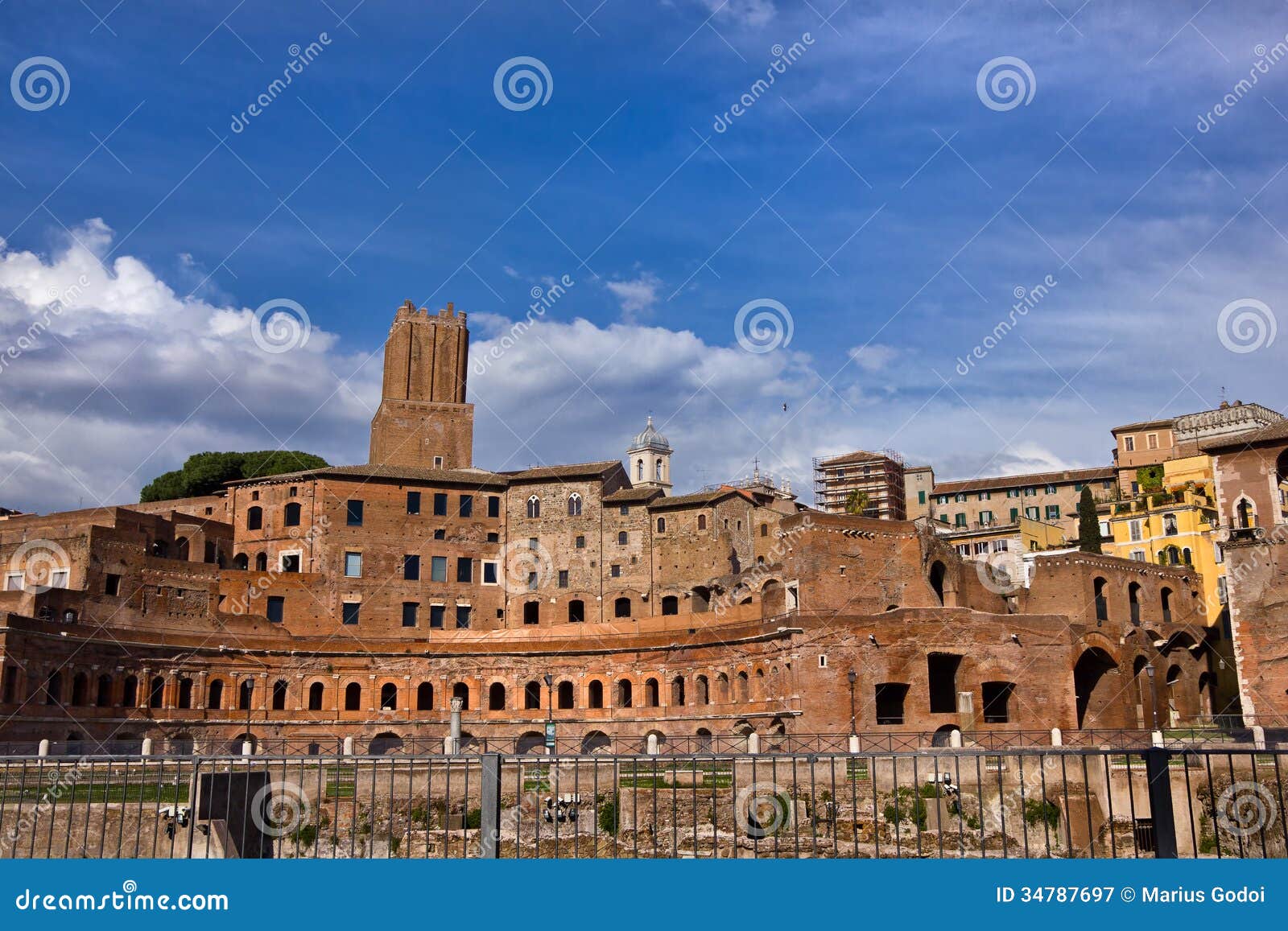 Römische Ruinen in Rom Italien Stockbild - Bild von ruinen, reise: 34787697