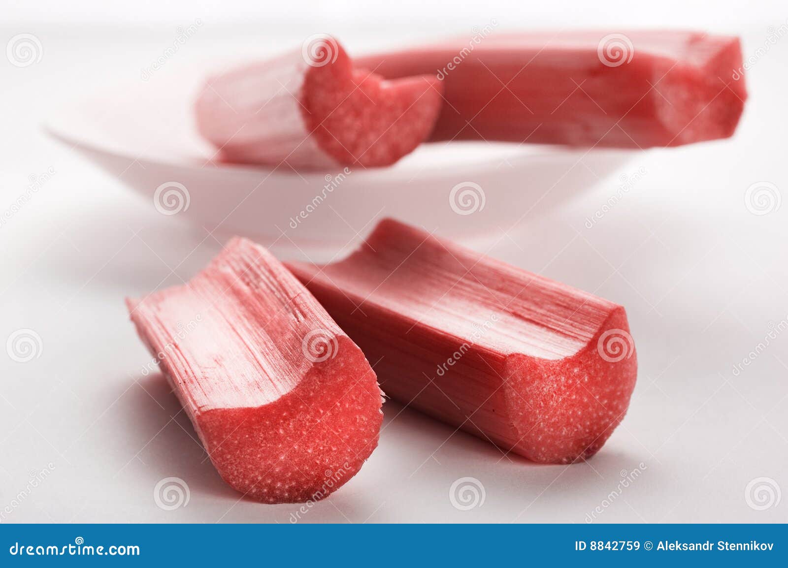 Rabarbaro rosso immagine stock. Immagine di frutta, gambo - 8842759