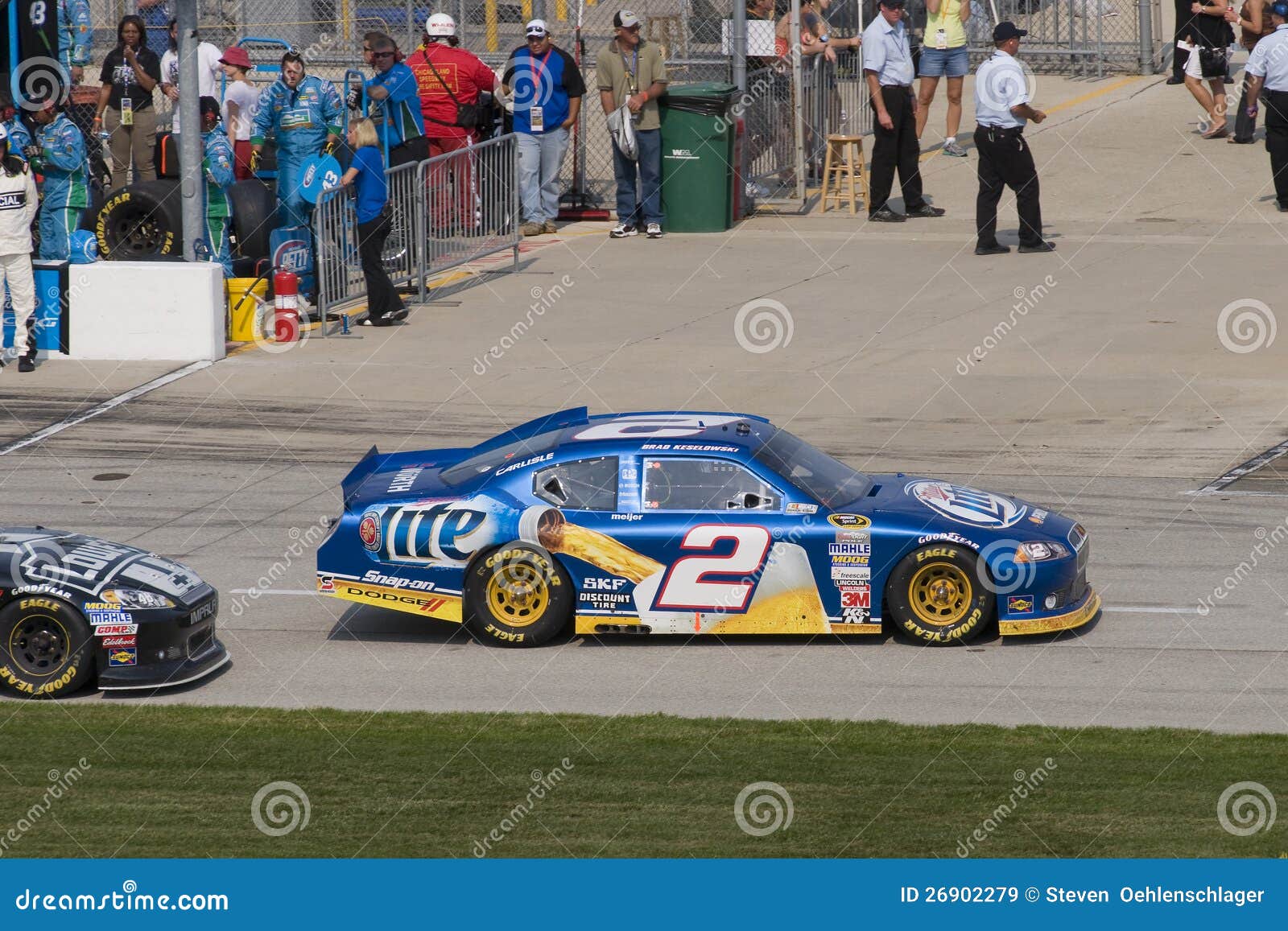 Race Off Pit Road editorial stock image. Image of motorsports - 26902279