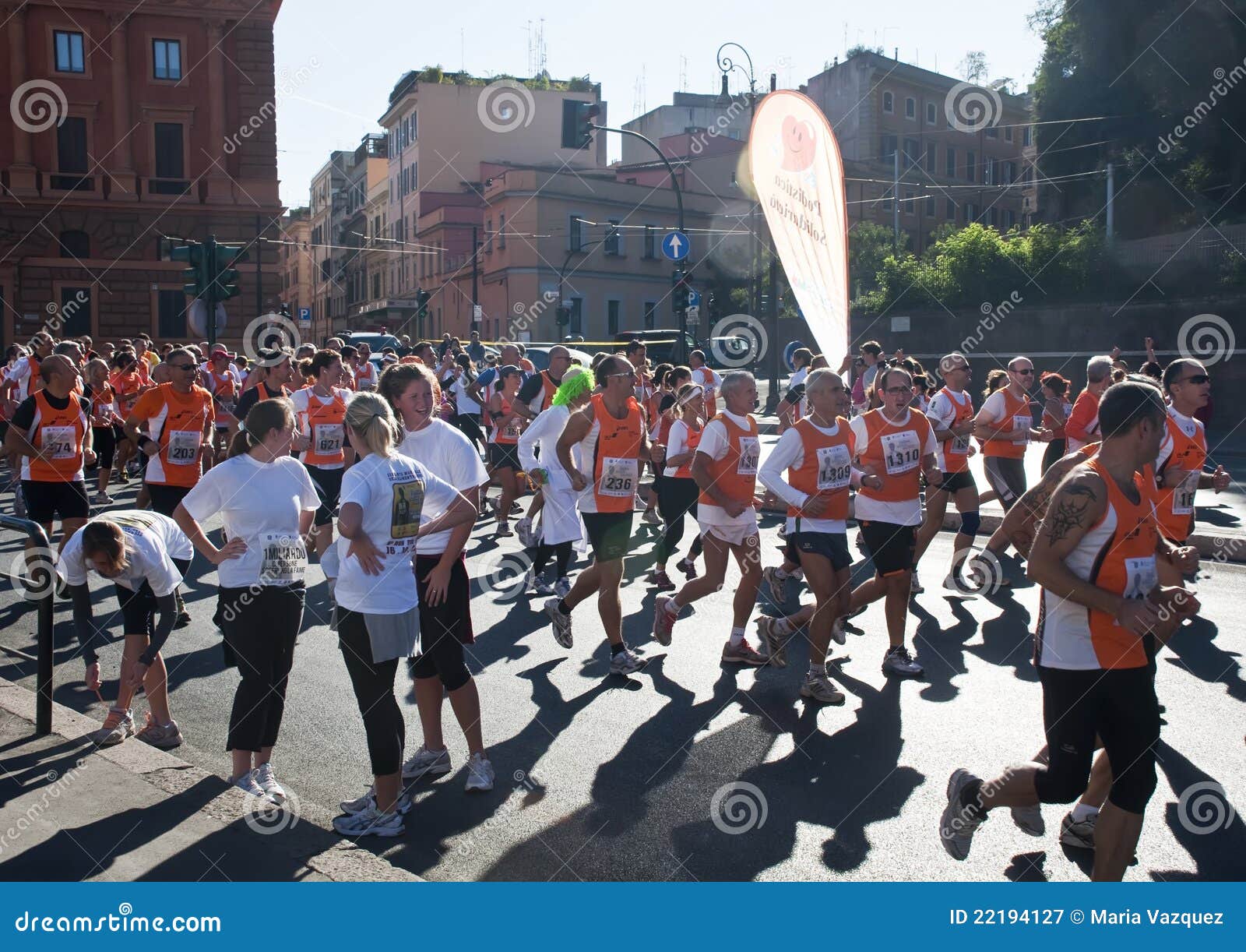 The race Run for Food editorial photography. Image of street - 22194127