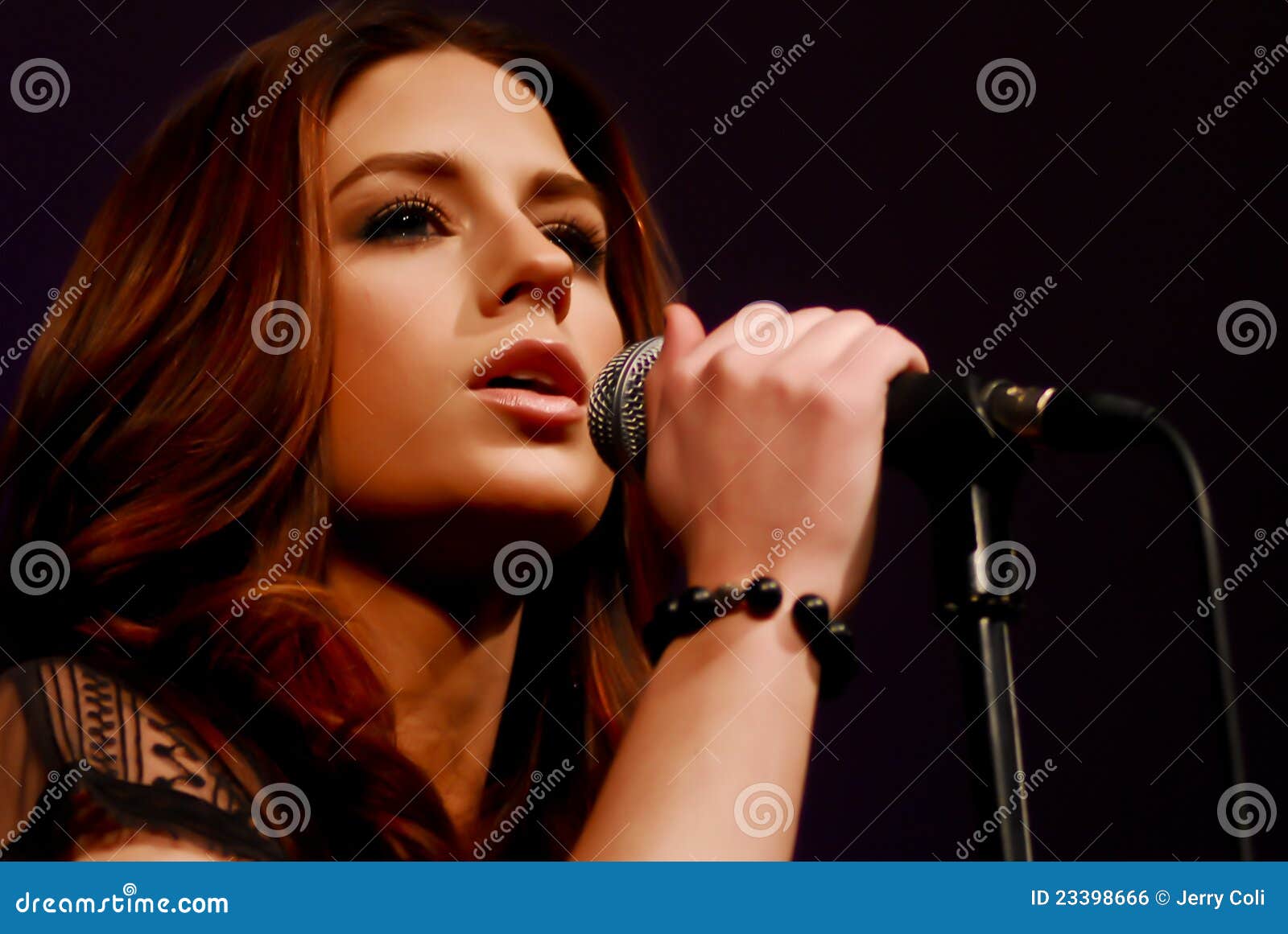 Rachel Reinert of Gloriana editorial photo. Image of country - 23398666