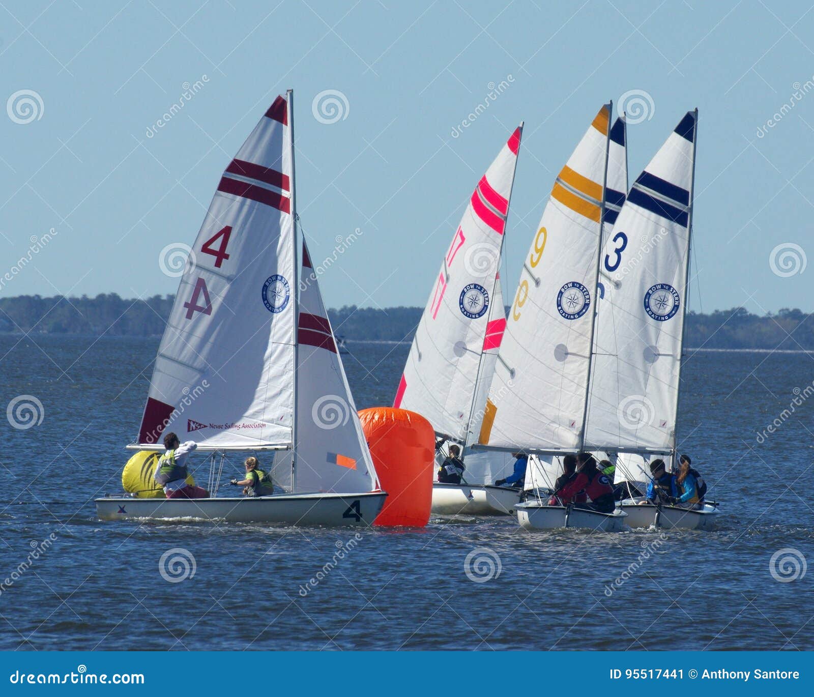 Racing around the turn editorial photo. Image of work - 95517441