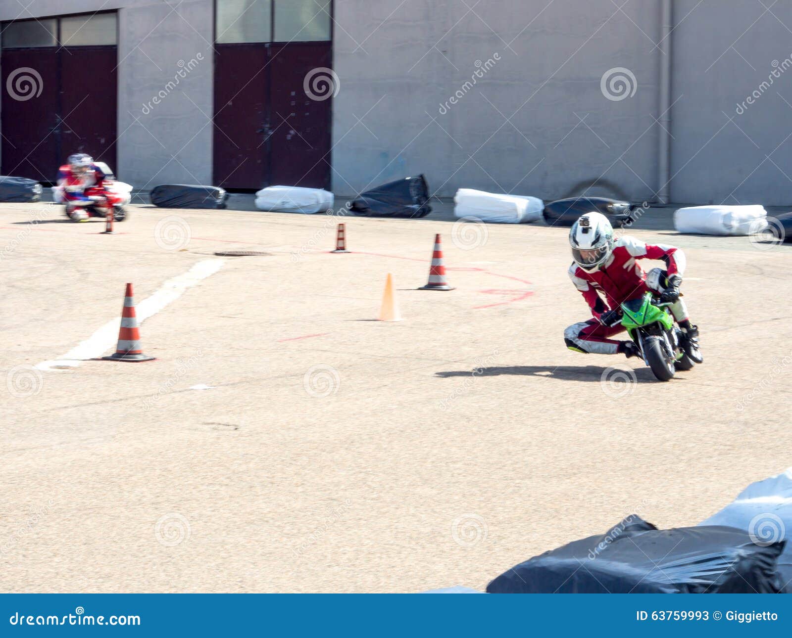 Racing mini motorbikes stock image. Image of competition - 63759993
