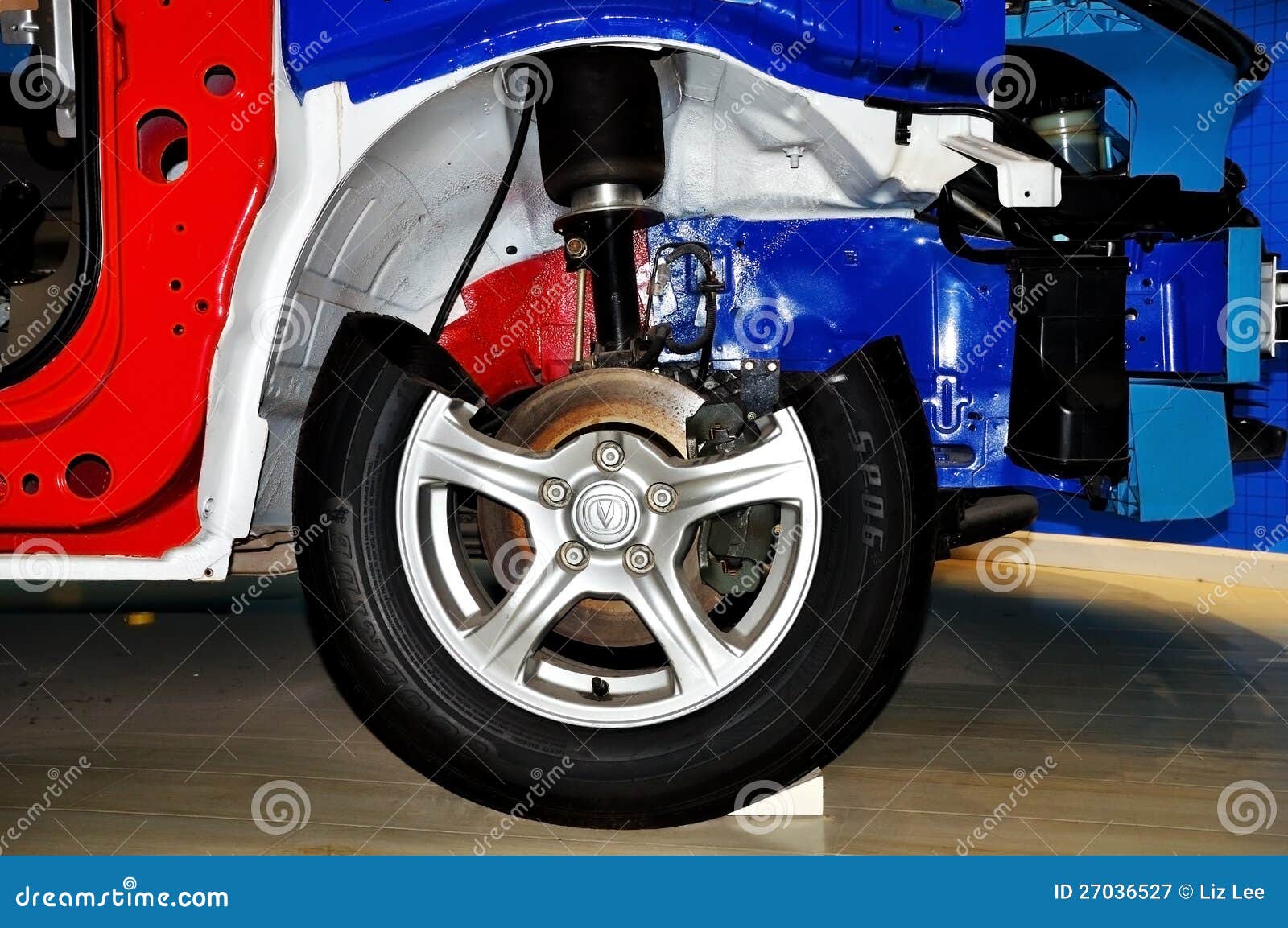 Rad-Teile eines Autos redaktionelles stockfotografie. Bild von produkt ...