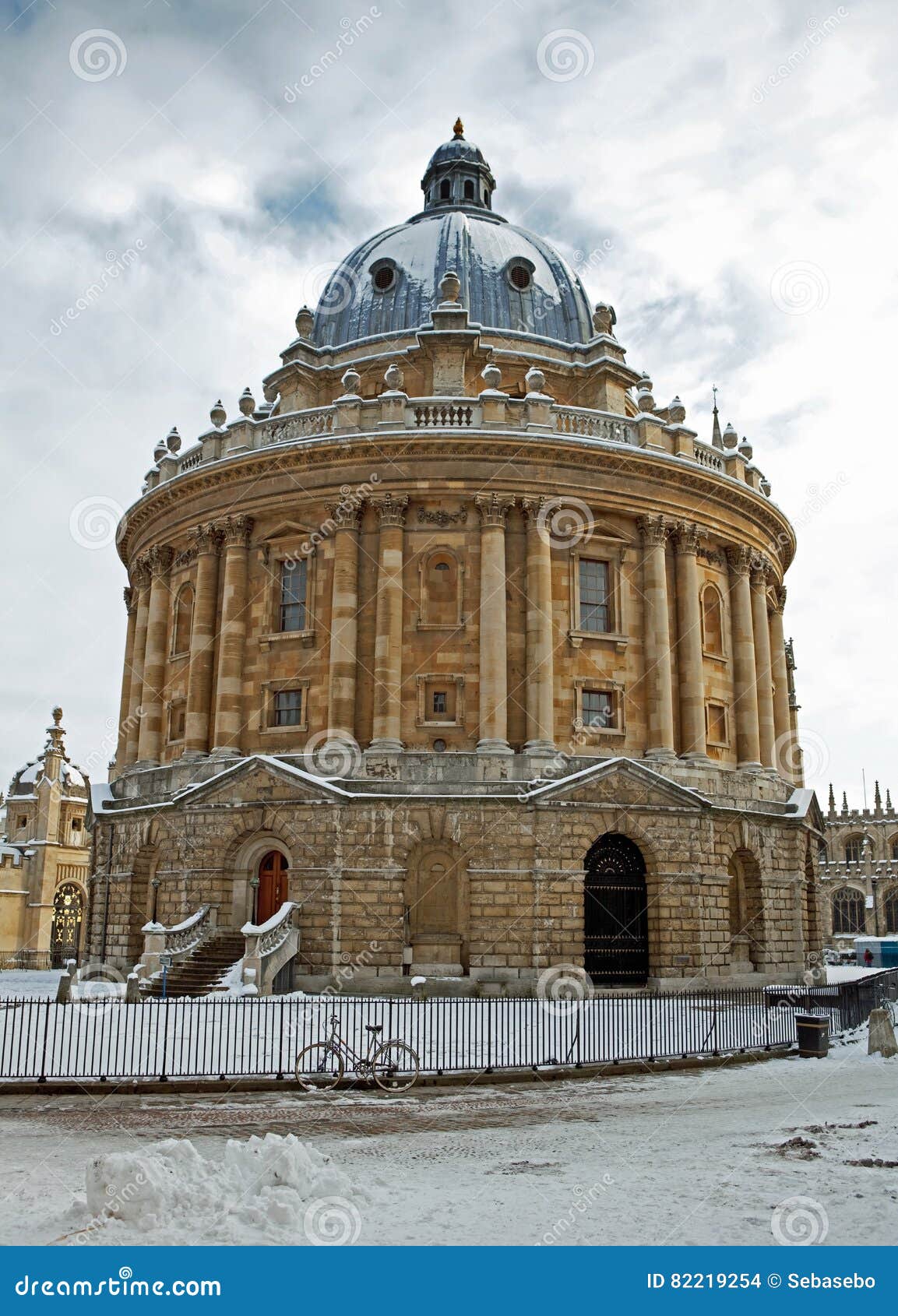 Radcliffe Camera stock photo. Image of learning, british - 82219254
