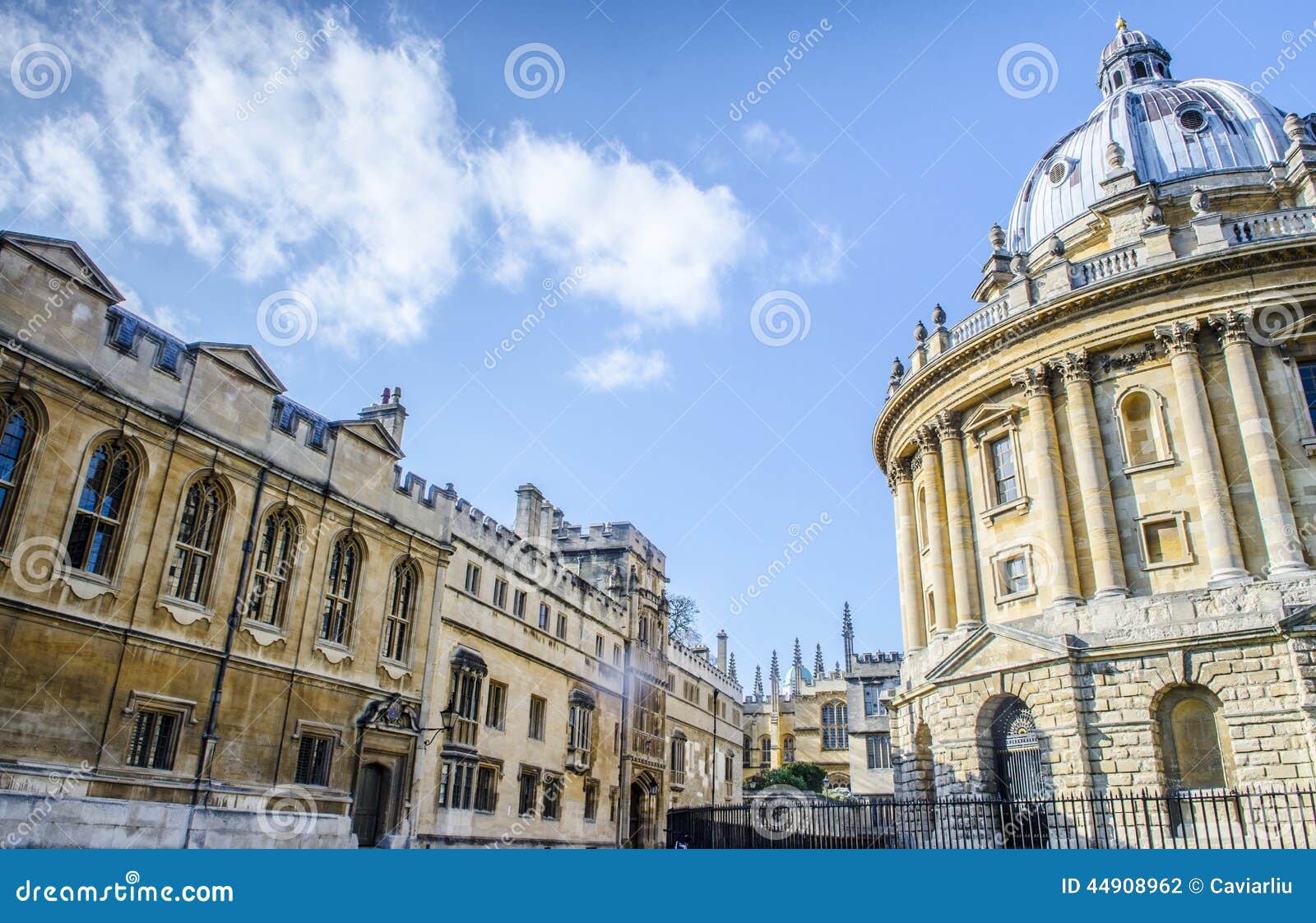 Radcliffe Camera at the University of Oxford Stock Photo - Image of ...