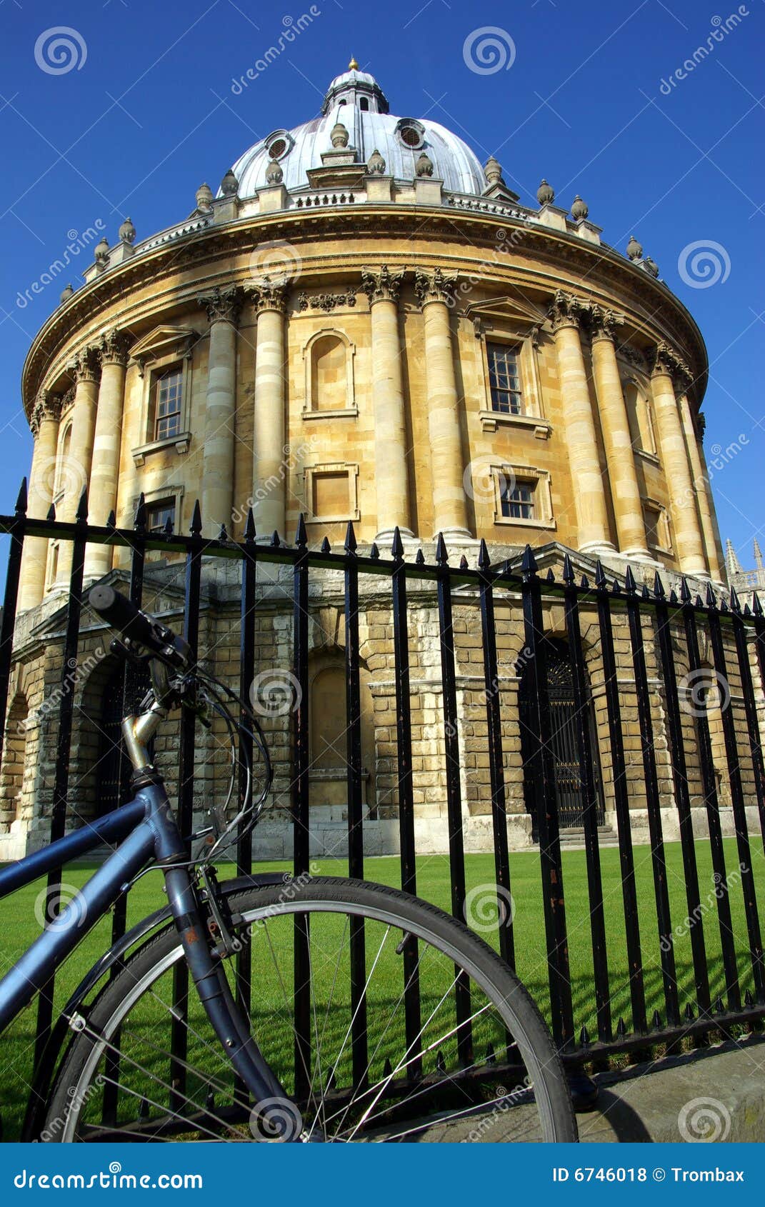 Radcliffe Library stock photo. Image of vertical, town - 6746018