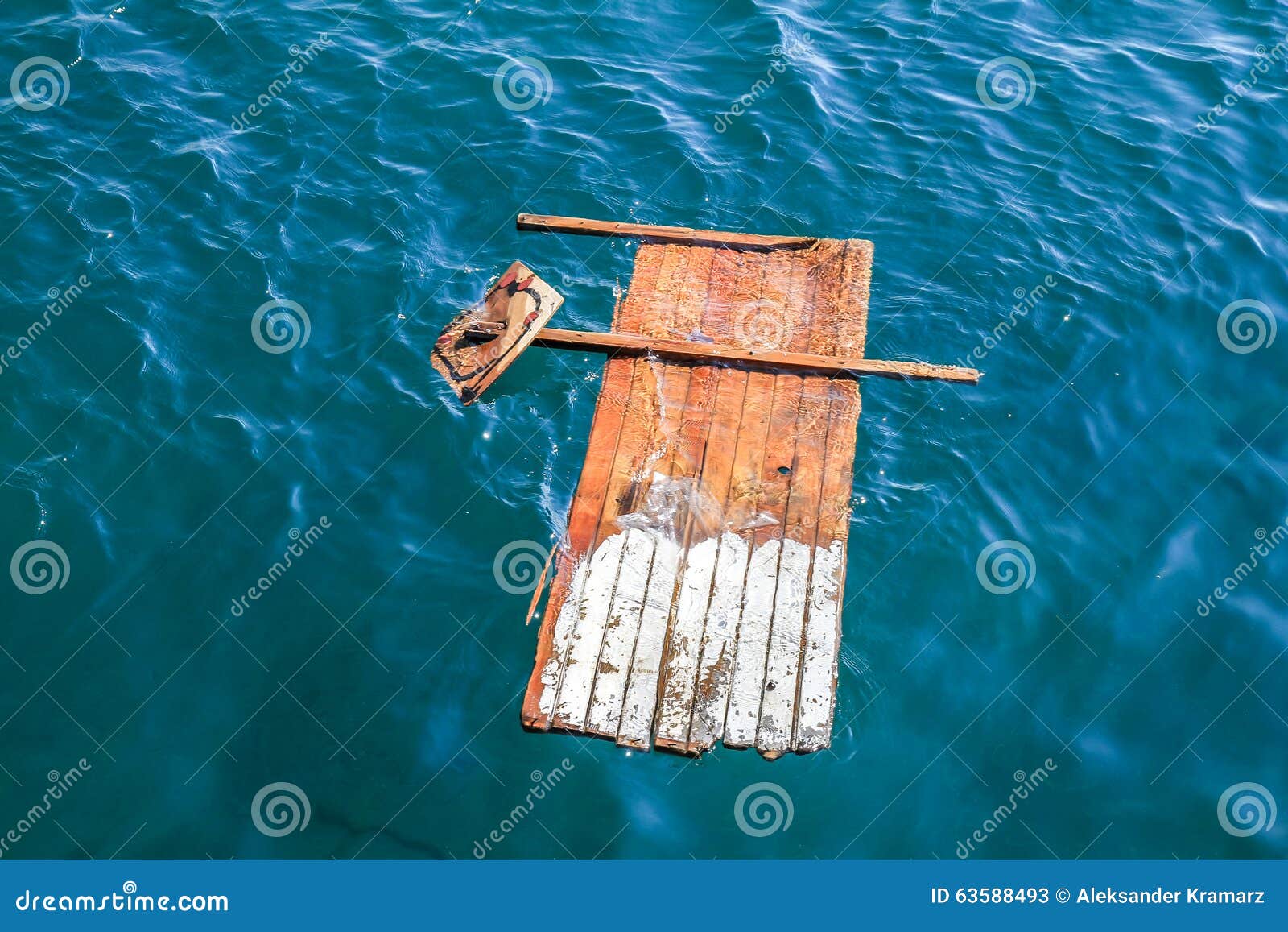 Radeau primitif photo stock éditorial. Image du île, europe - 63588493
