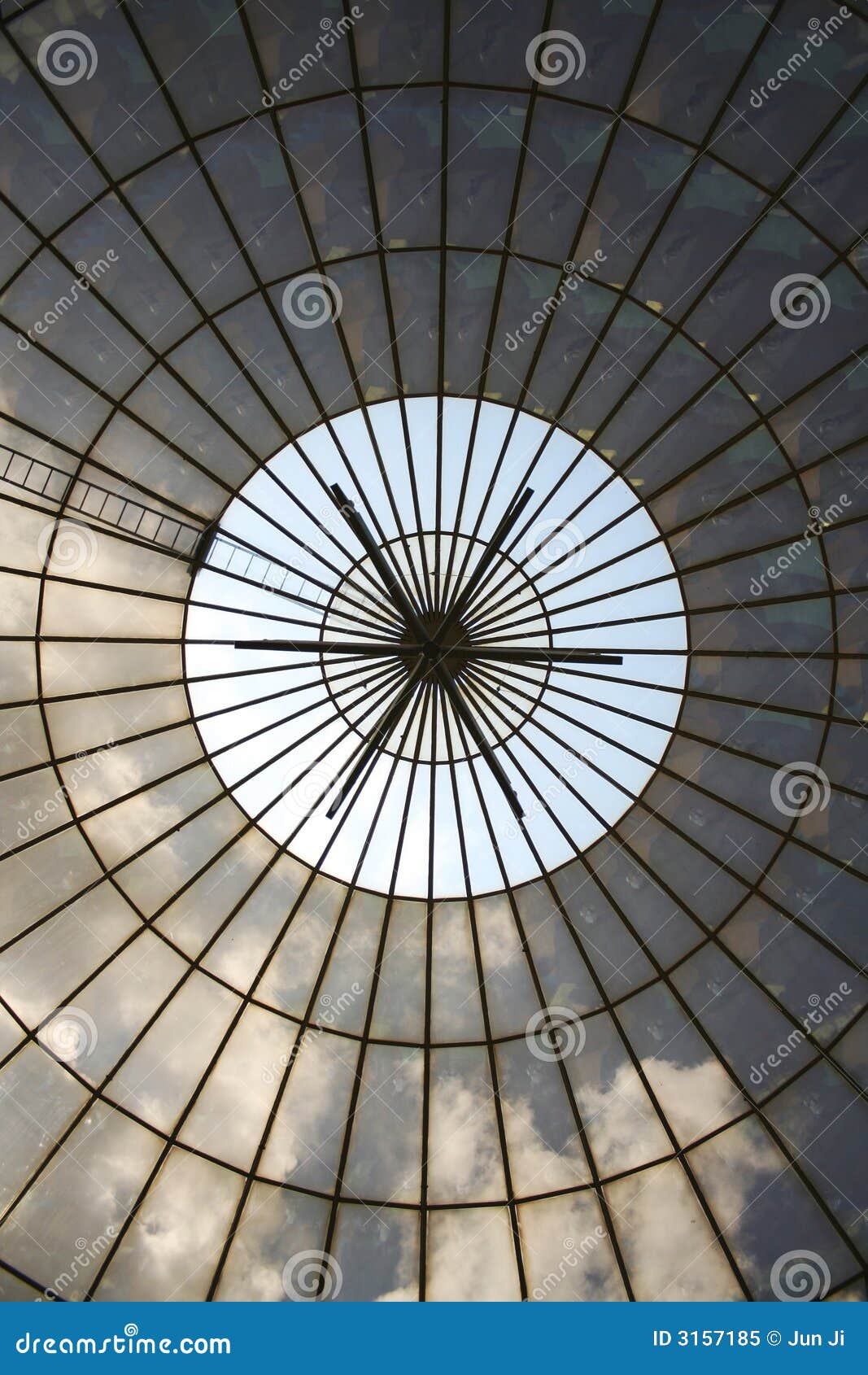 Radiate Circular Ceiling Picture. Image: 3157185