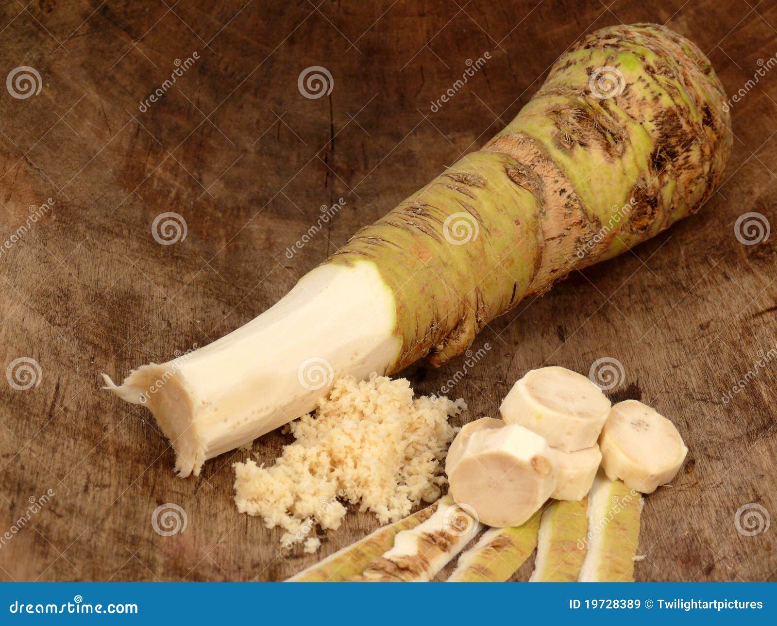 Radice di rafano immagine stock. Immagine di verdure - 19728389