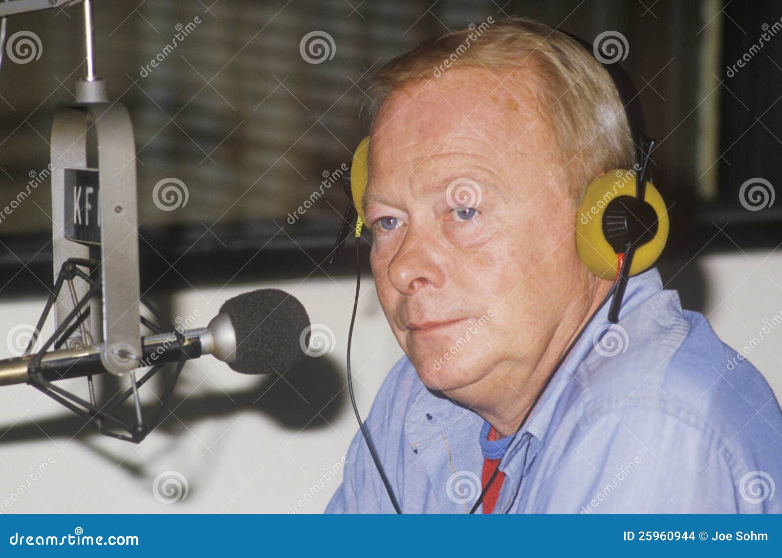 Disc Jockey Mixing Deck And Turntables Royalty-Free Stock Photography ...