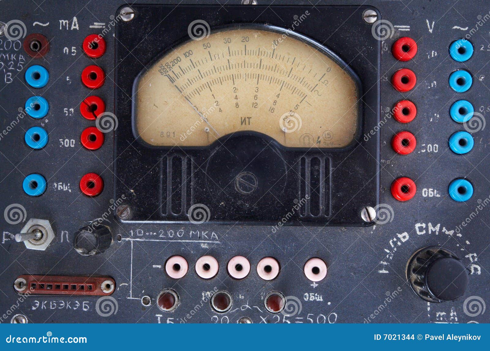 Radio meter - 1940/50s stock photo. Image of 1980, gauge - 7021344