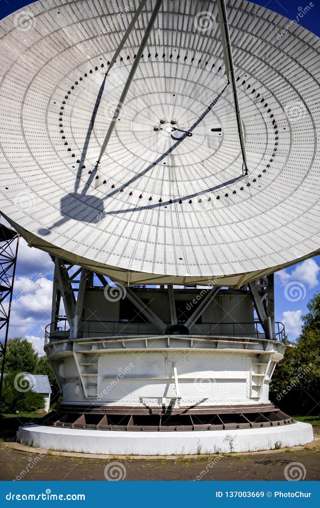Radio Telescopic Antenna Round Stock Image - Image of large, satellite ...