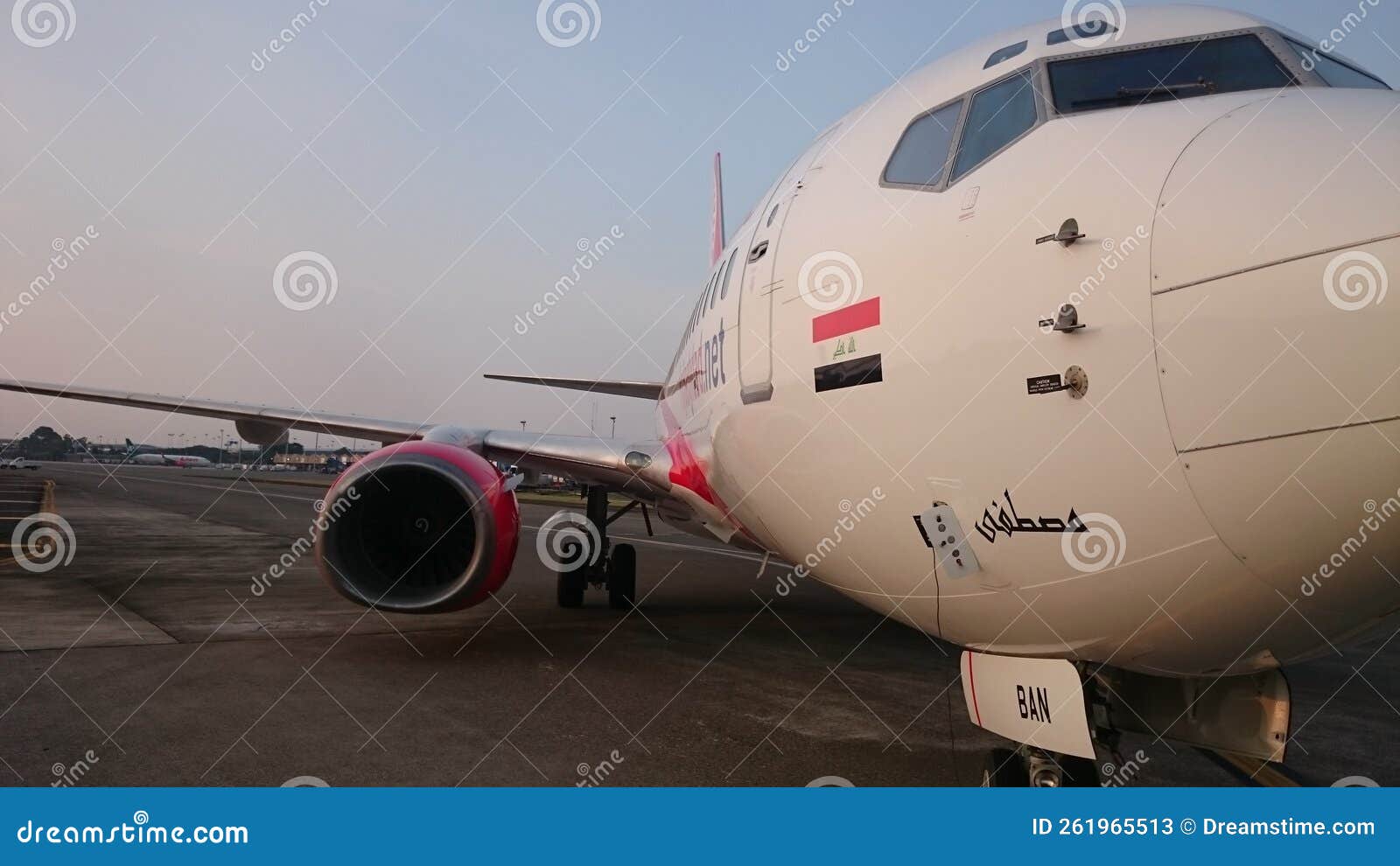 Radome Aircraft Boeing 737-800 Editorial Stock Photo - Image of boeing ...